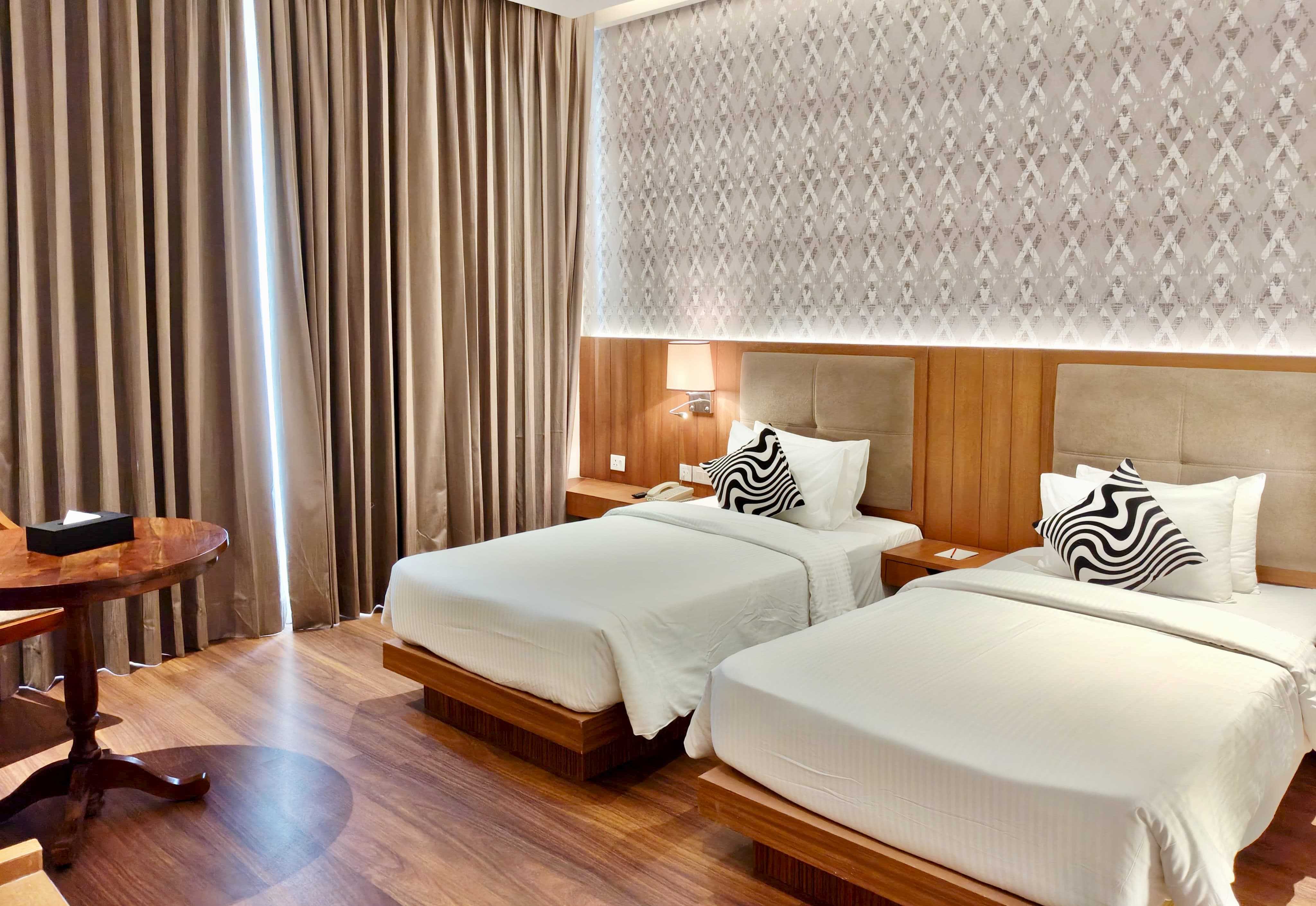 Sunday Hotels and Resort Gurgaon, Mountania Gurgaon, Book @ ₹5360 - OYO