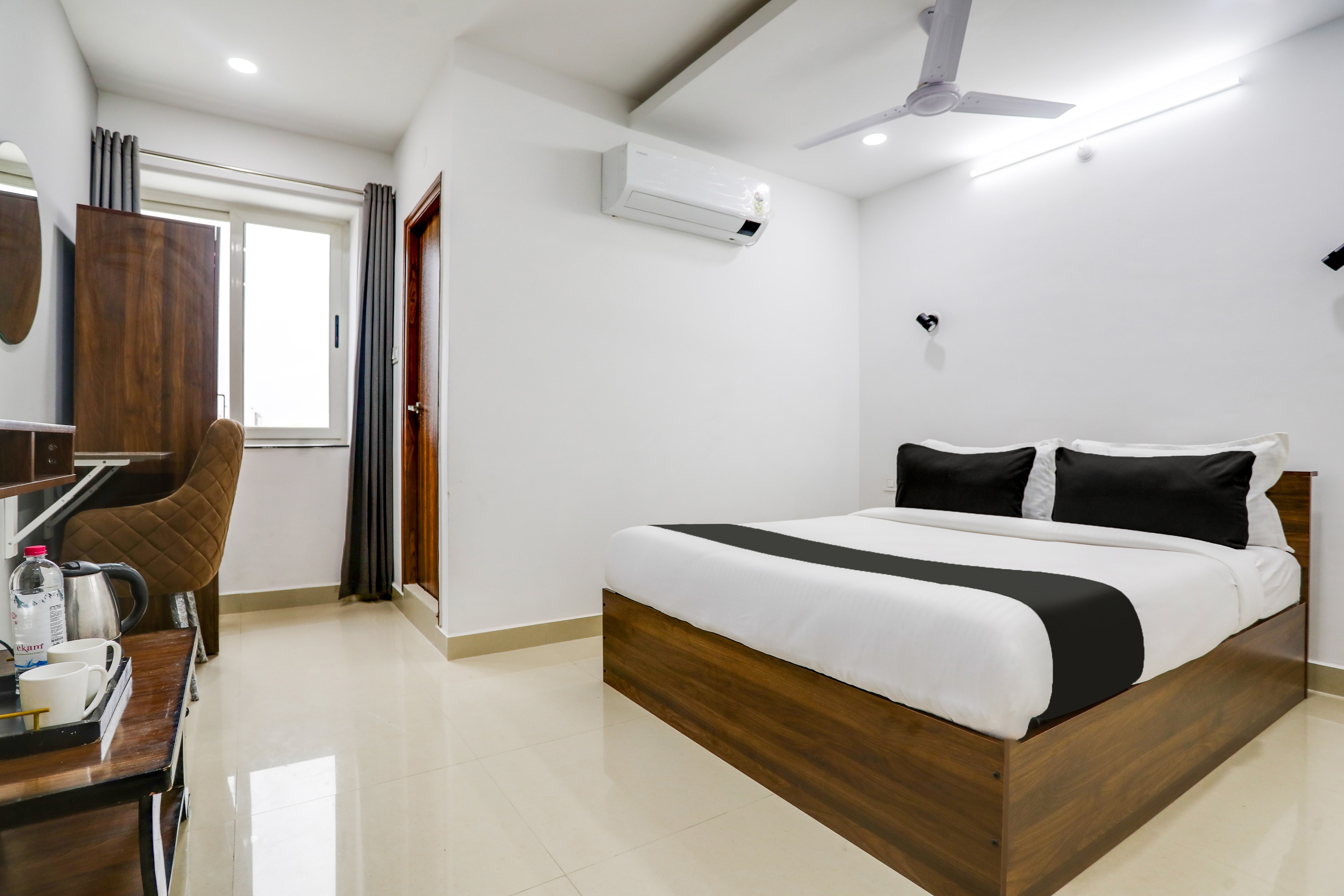 Super Collection O De Alphabet Hotel, Collection O Hyderabad, Book ...