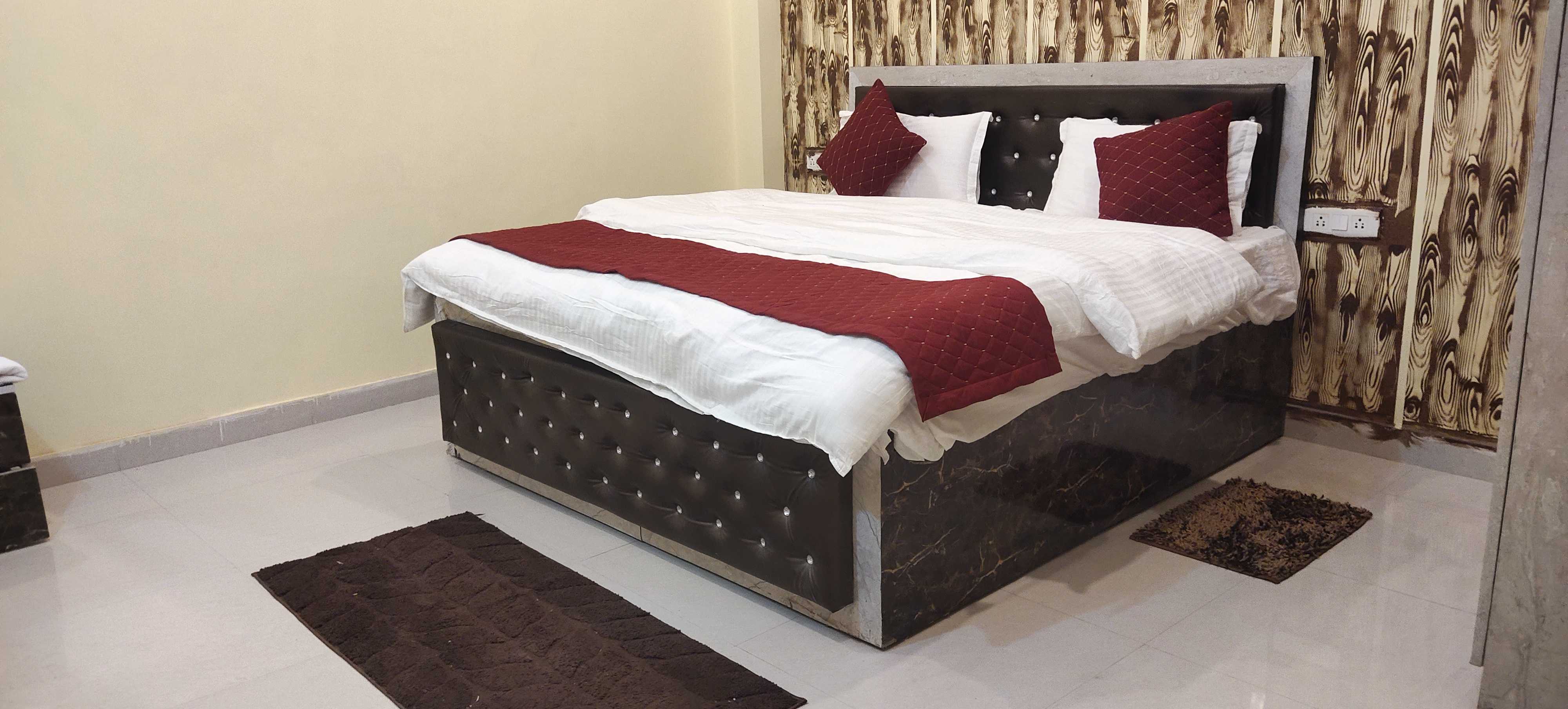 Hotel O Suryavanshi Palace, Flagship Ayodhya, Book @ ₹1417 - OYO
