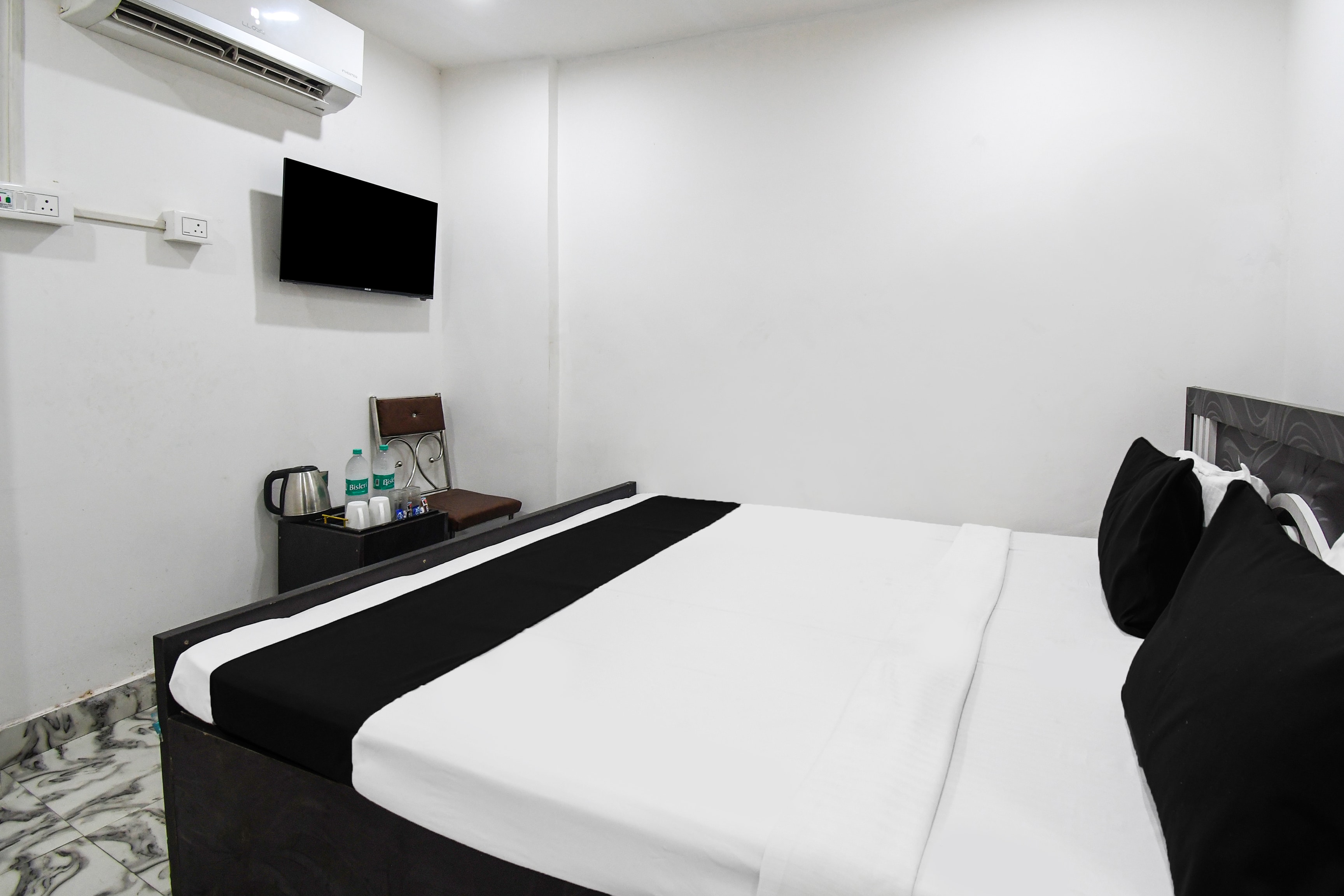Hotel O Gunjan Family Lodge, Flagship Asansol, Book @ ₹1101 - OYO