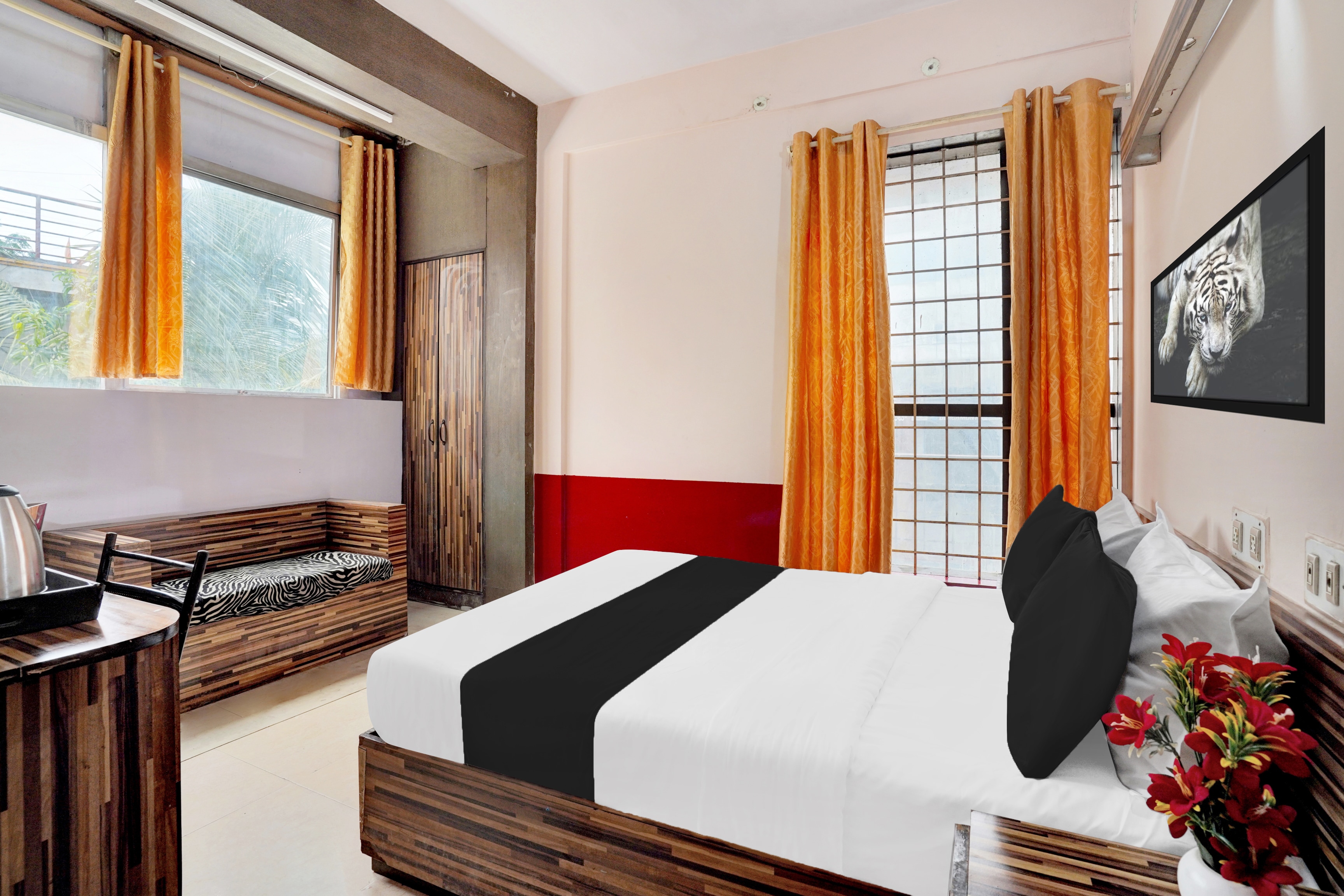 Hotel O Century Inn Deluxe Lodge, Flagship Bangalore, Book @ ₹1095 - OYO