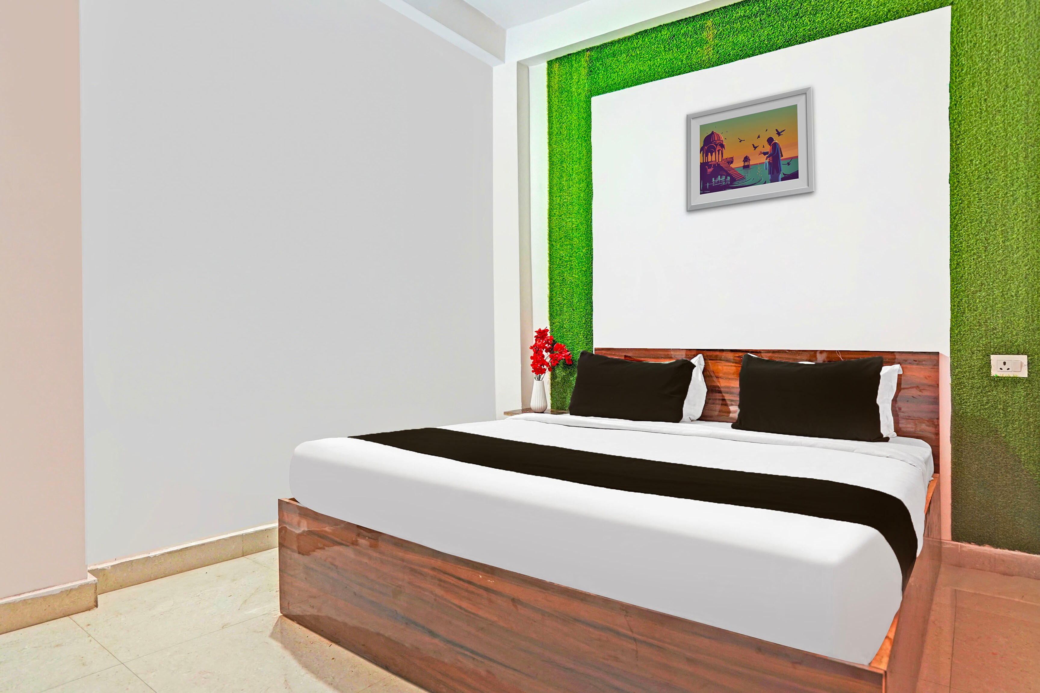 Hotel O SUNRISE HOTEL, Flagship Kanpur, Book @ ₹686 - OYO