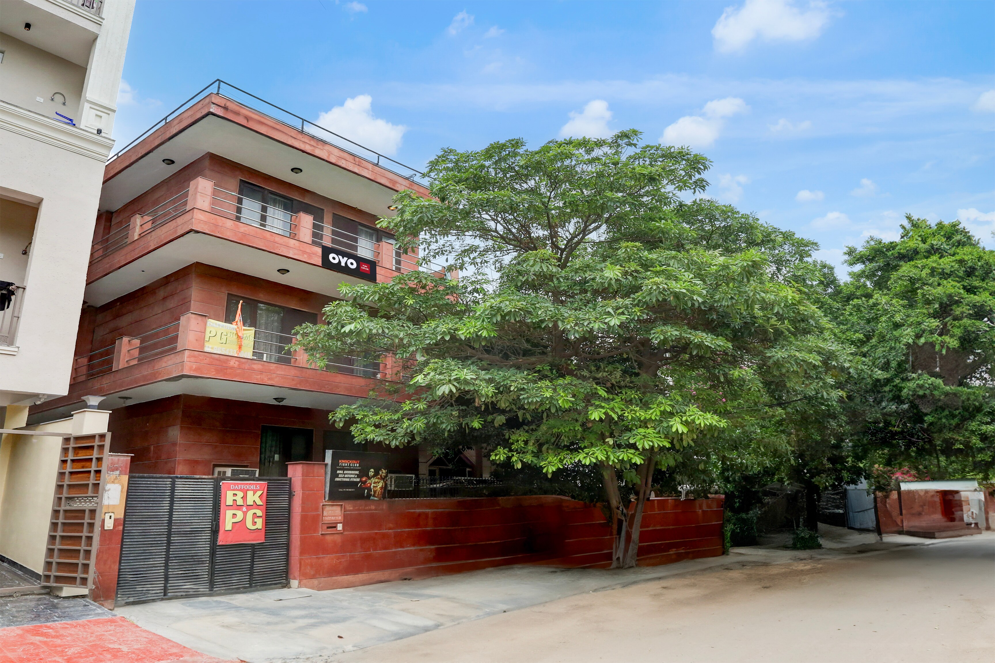 Hotel O Deffodils, Flagship Gurgaon, Book @ ₹738 - OYO