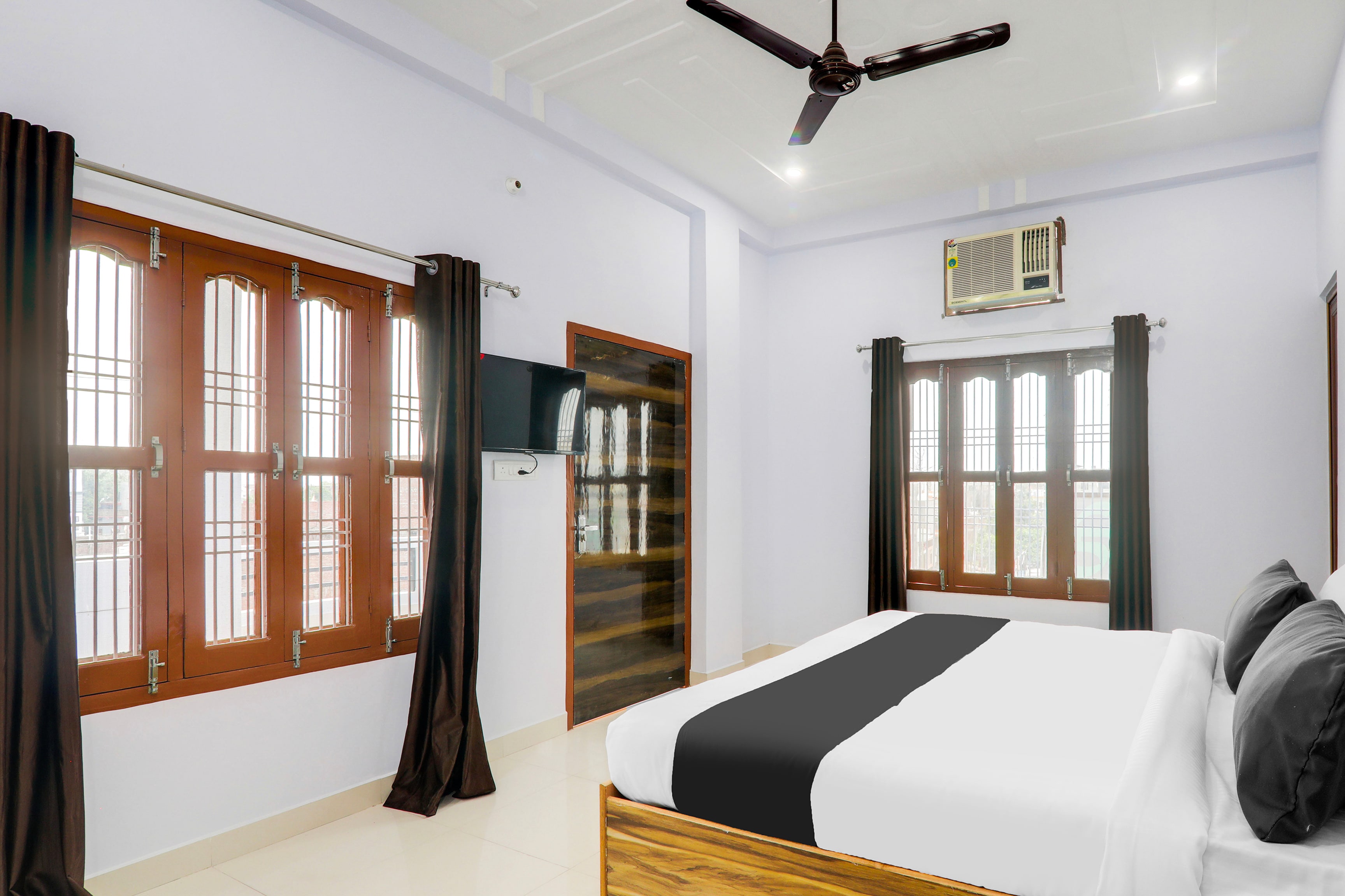 Hotel O Shristi Home Stay, Flagship Ayodhya, Book @ ₹1809 - OYO