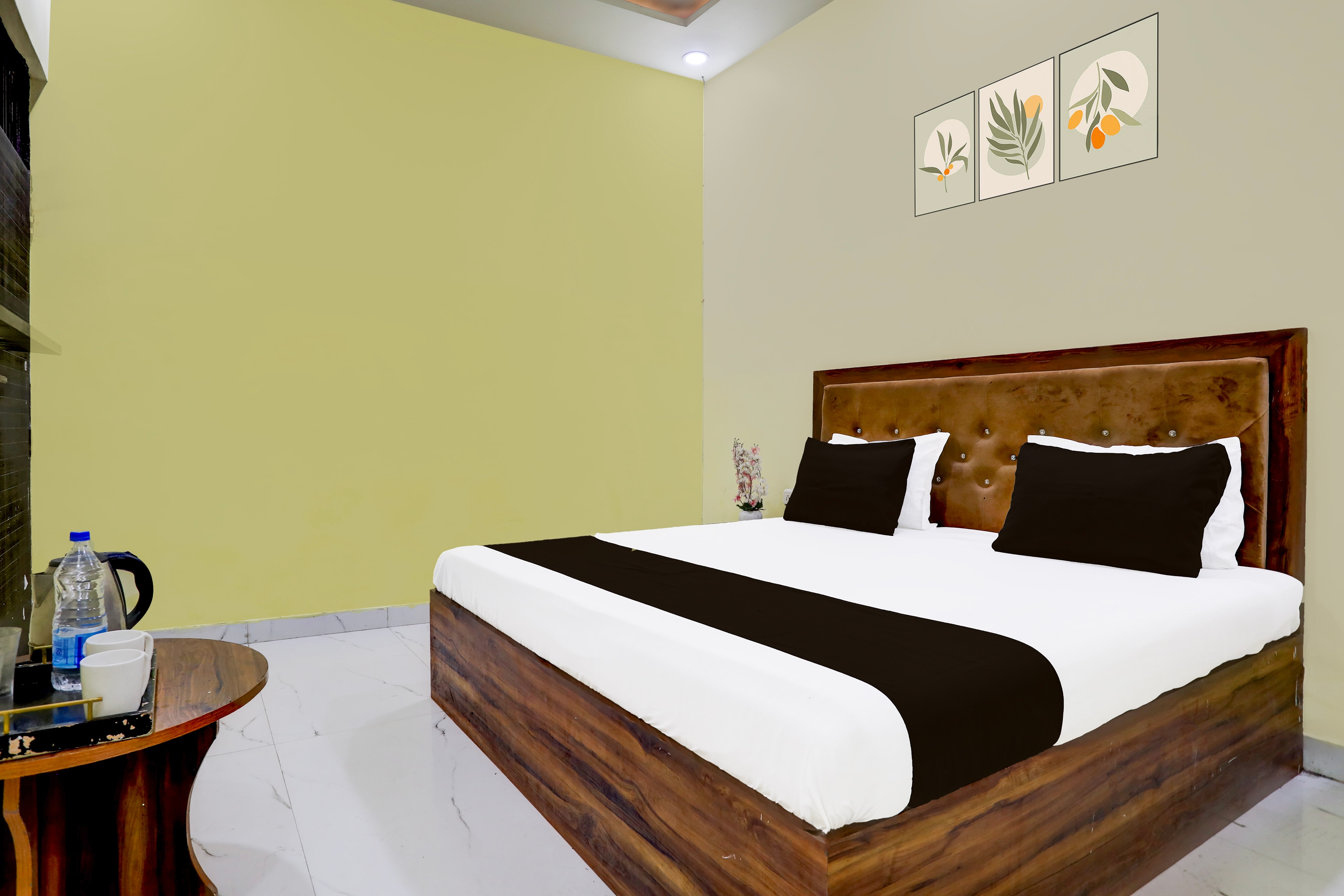 Hotel O AKASH, Flagship Faridabad, Book @ ₹684 - OYO