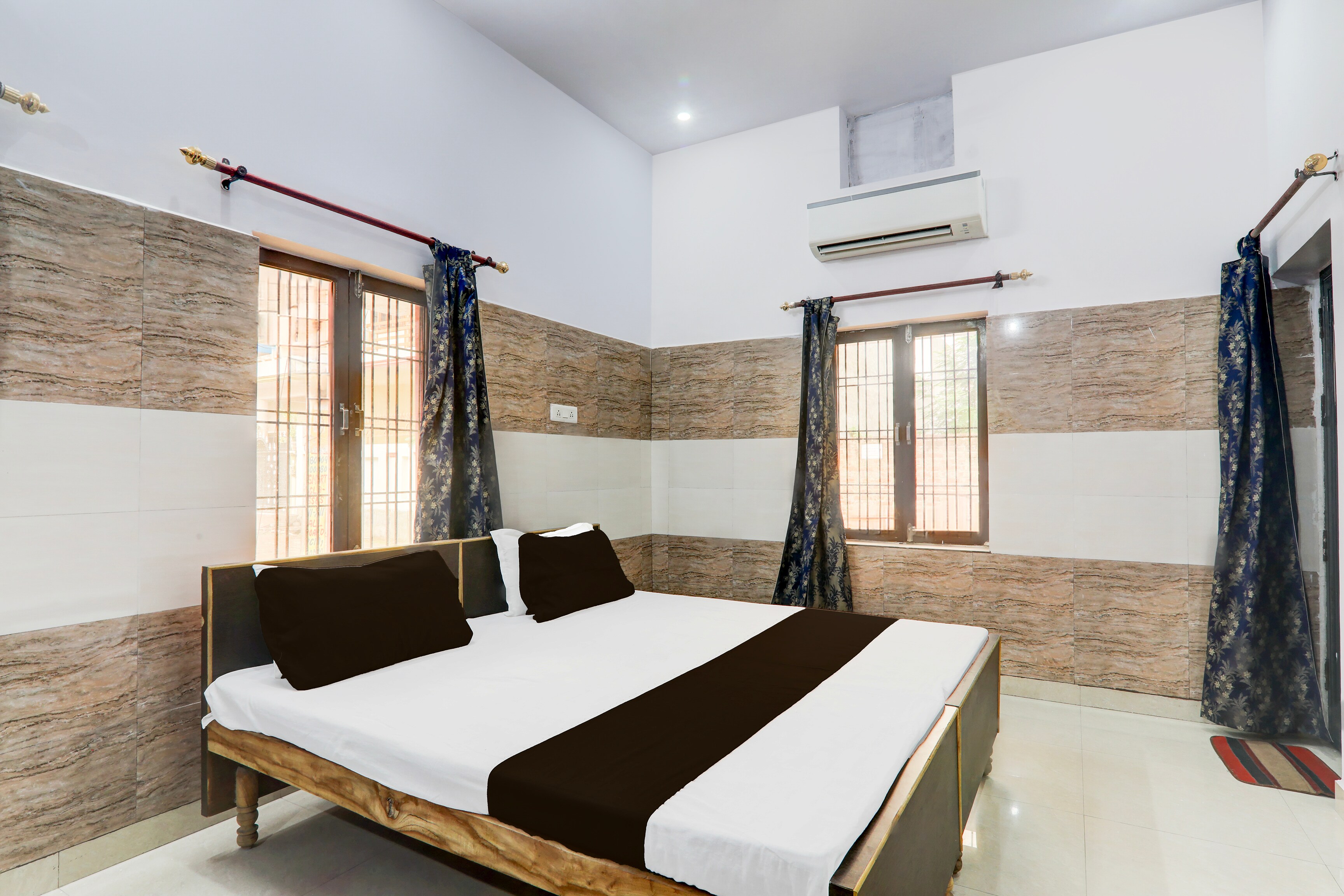 Hotel O Usha Purvanchal Guest House, Flagship Lucknow, Book @ ₹811 - OYO