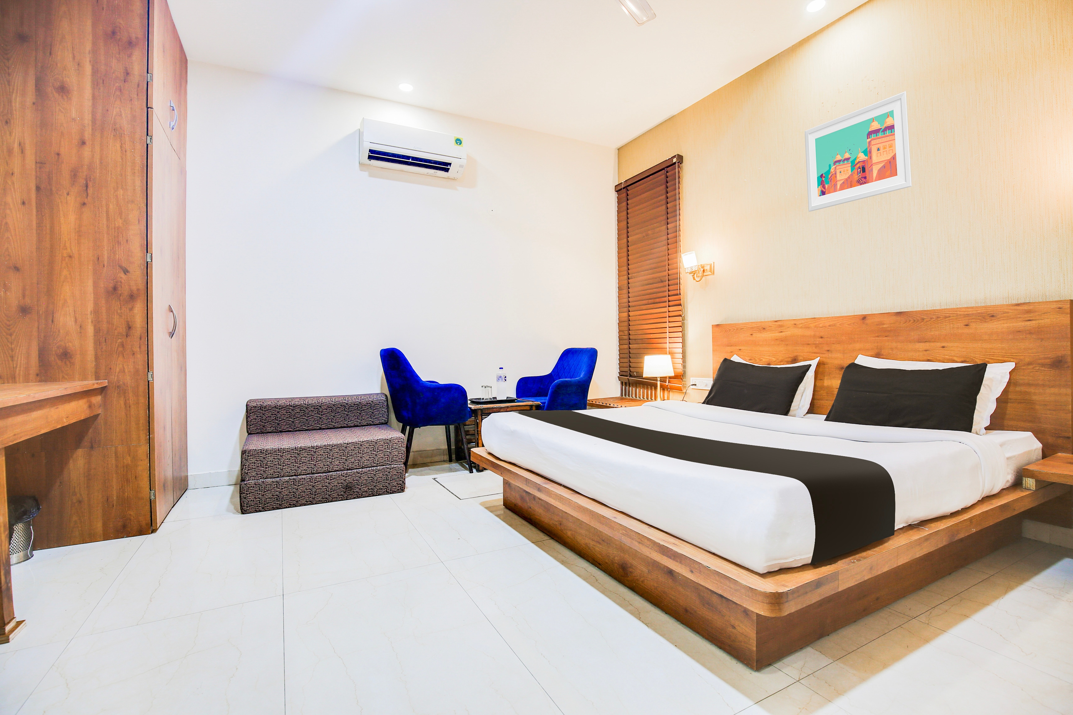 Townhouse Grand Fortune, Townhouse Amritsar, Book @ ₹792 - OYO