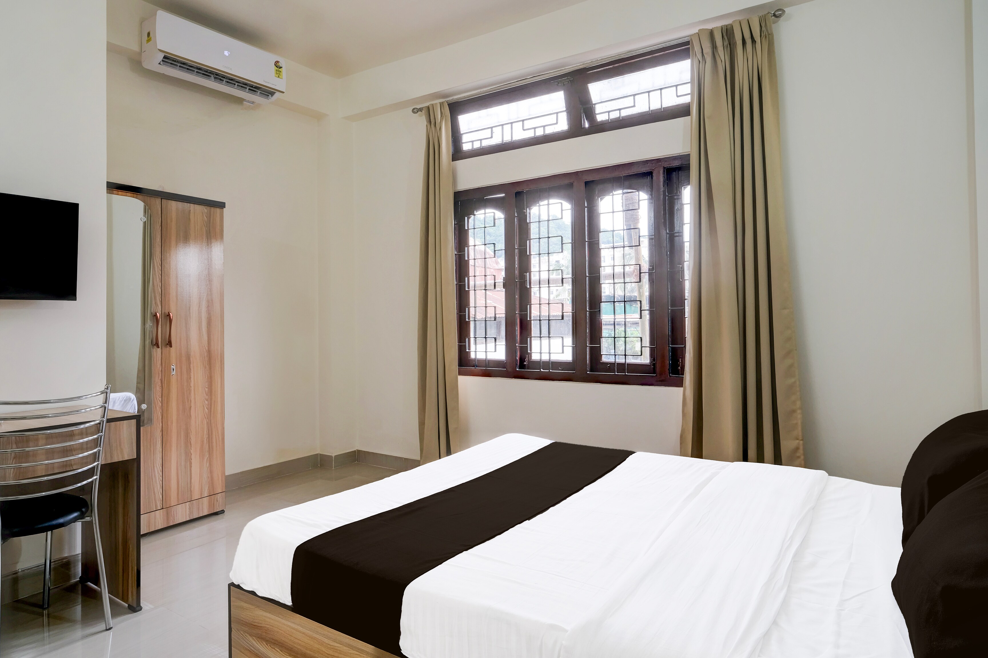 Hotel O Autumn Inn, Flagship Guwahati, Book @ ₹1101 - OYO