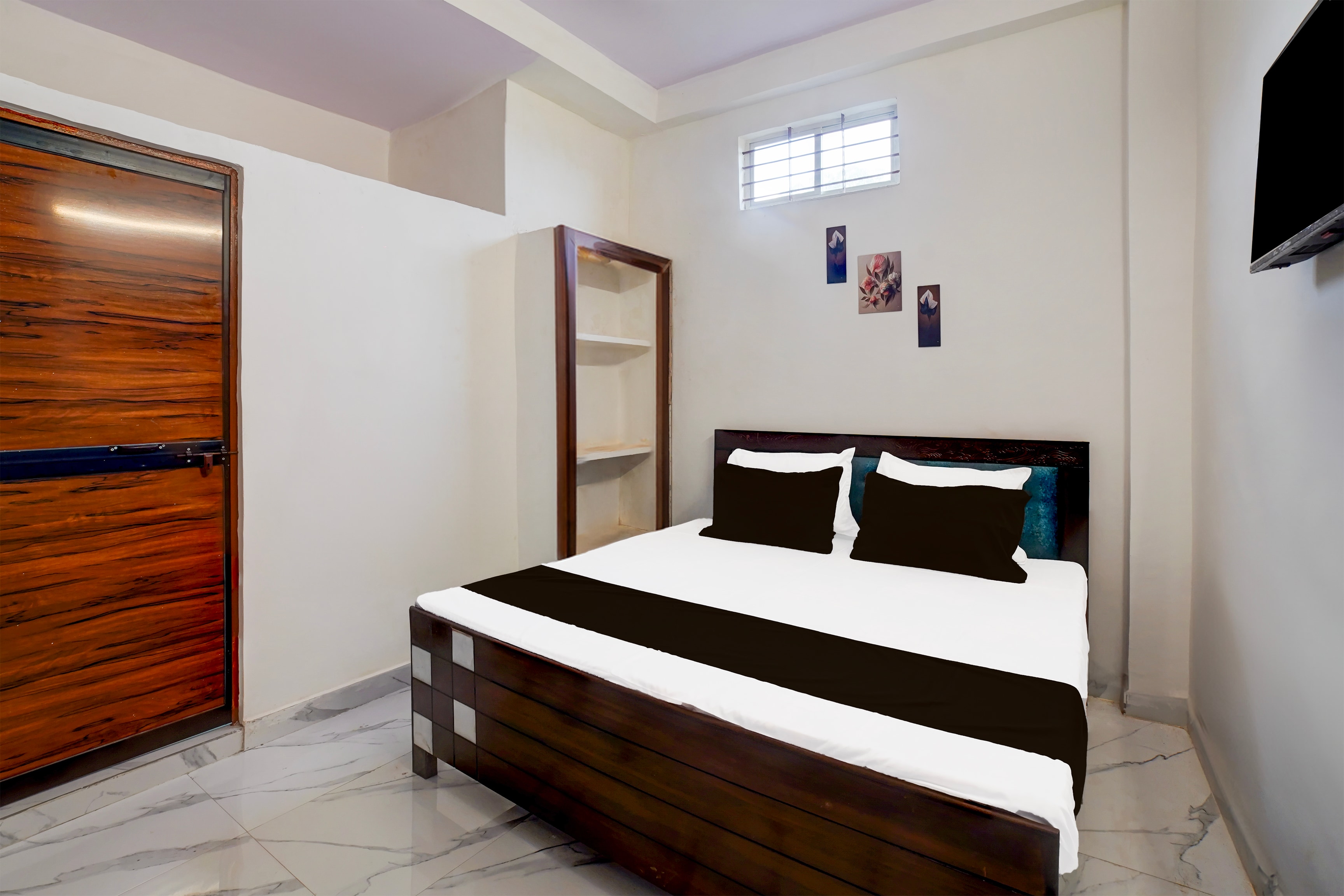 Hotel O T G M Shaliks Hotel, Flagship Bhopal, Book @ ₹837 - OYO