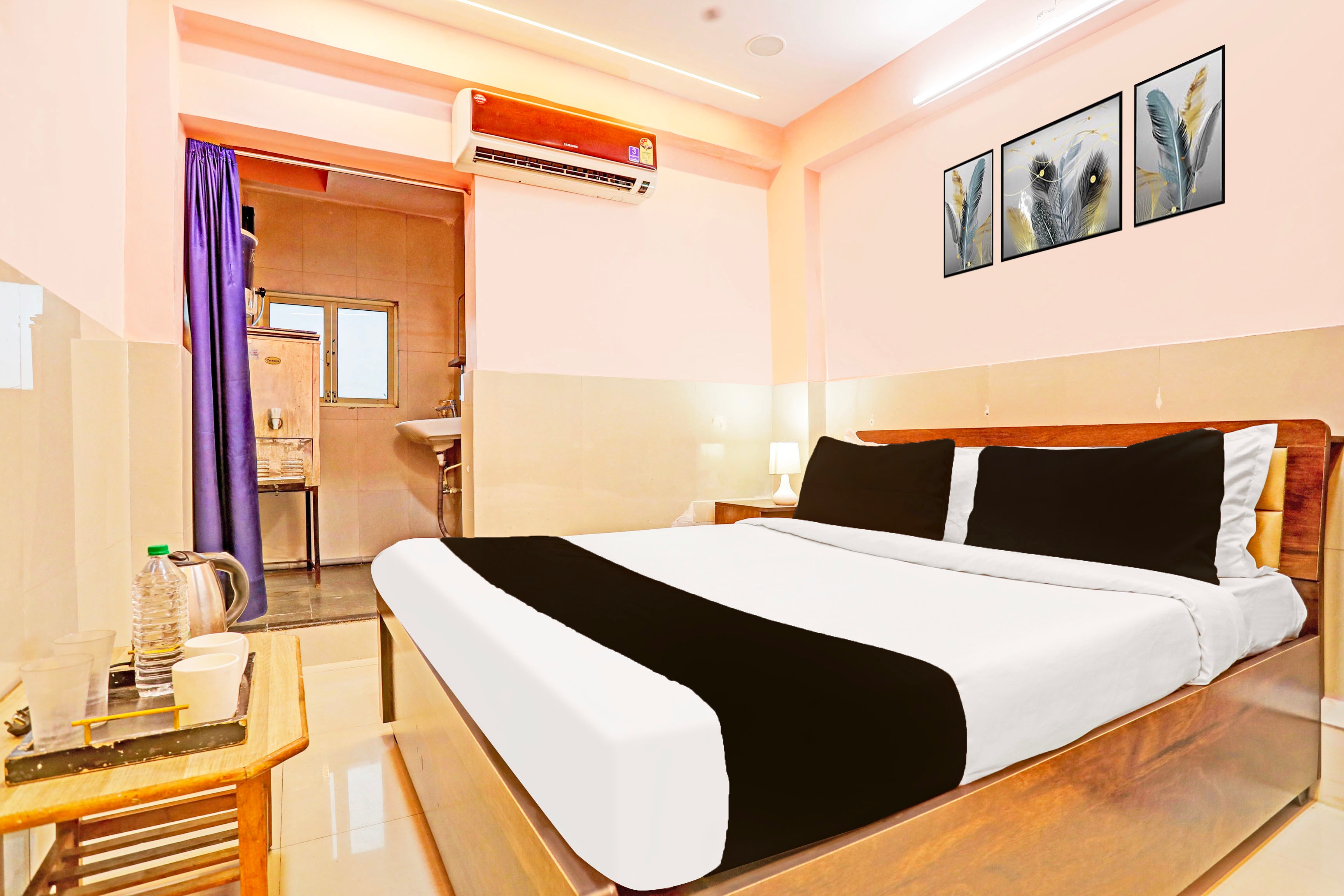 Hotel O Raj, Flagship Ahmedabad, Book @ ₹728 - OYO