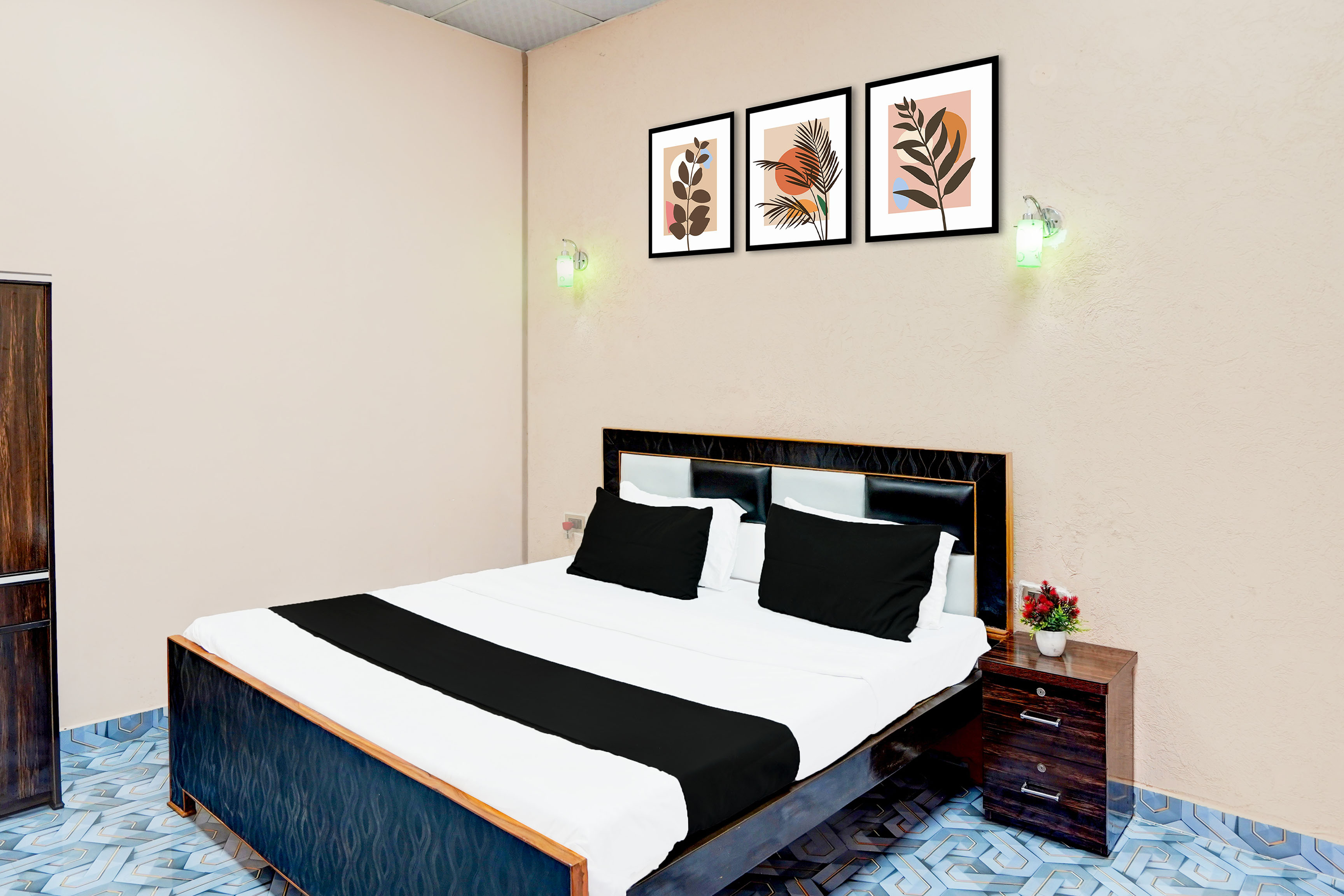 Hotel O Shiv Kashi Palace, Flagship Varanasi, Book @ ₹820 - OYO