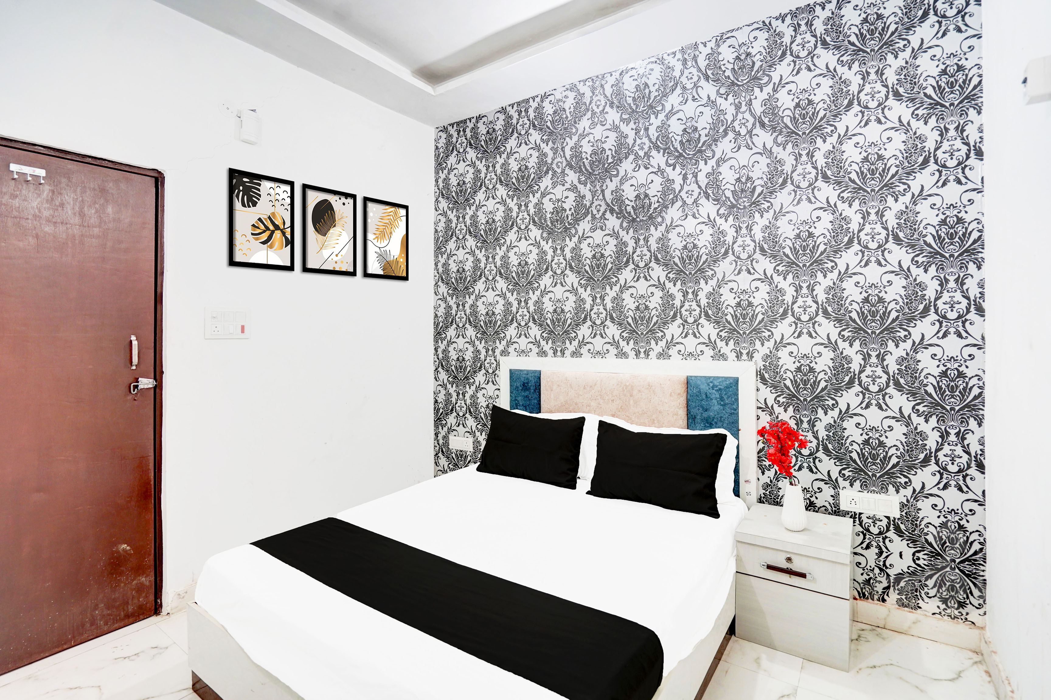 Hotel O Pk Hotel & Restaurant, Flagship Ghaziabad, Book @ ₹802 - OYO