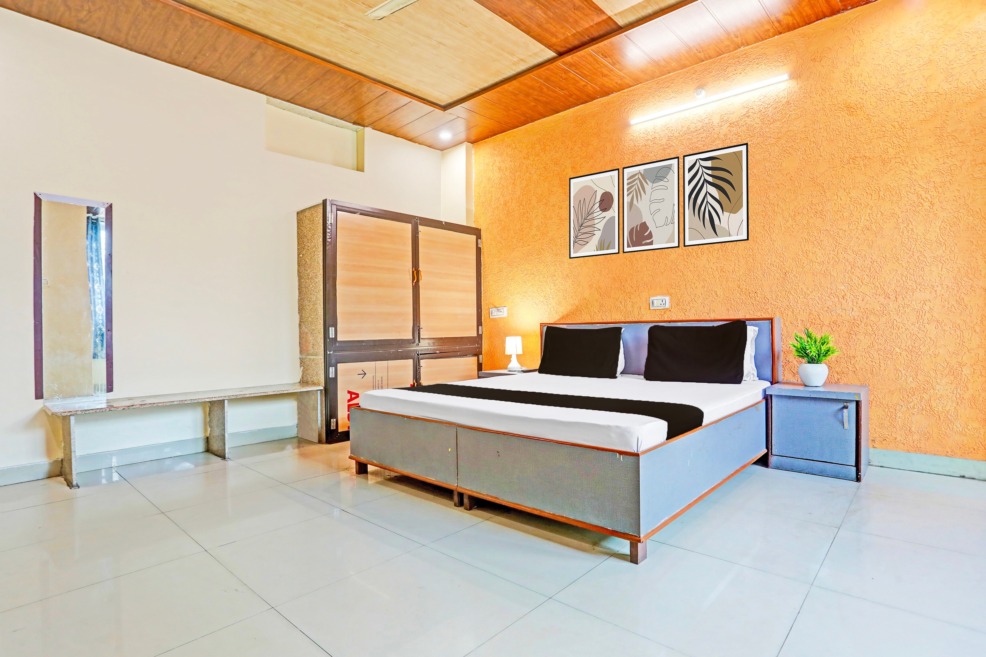 Hotel O Agarwal, Flagship Kota, Book @ ₹1117 - OYO