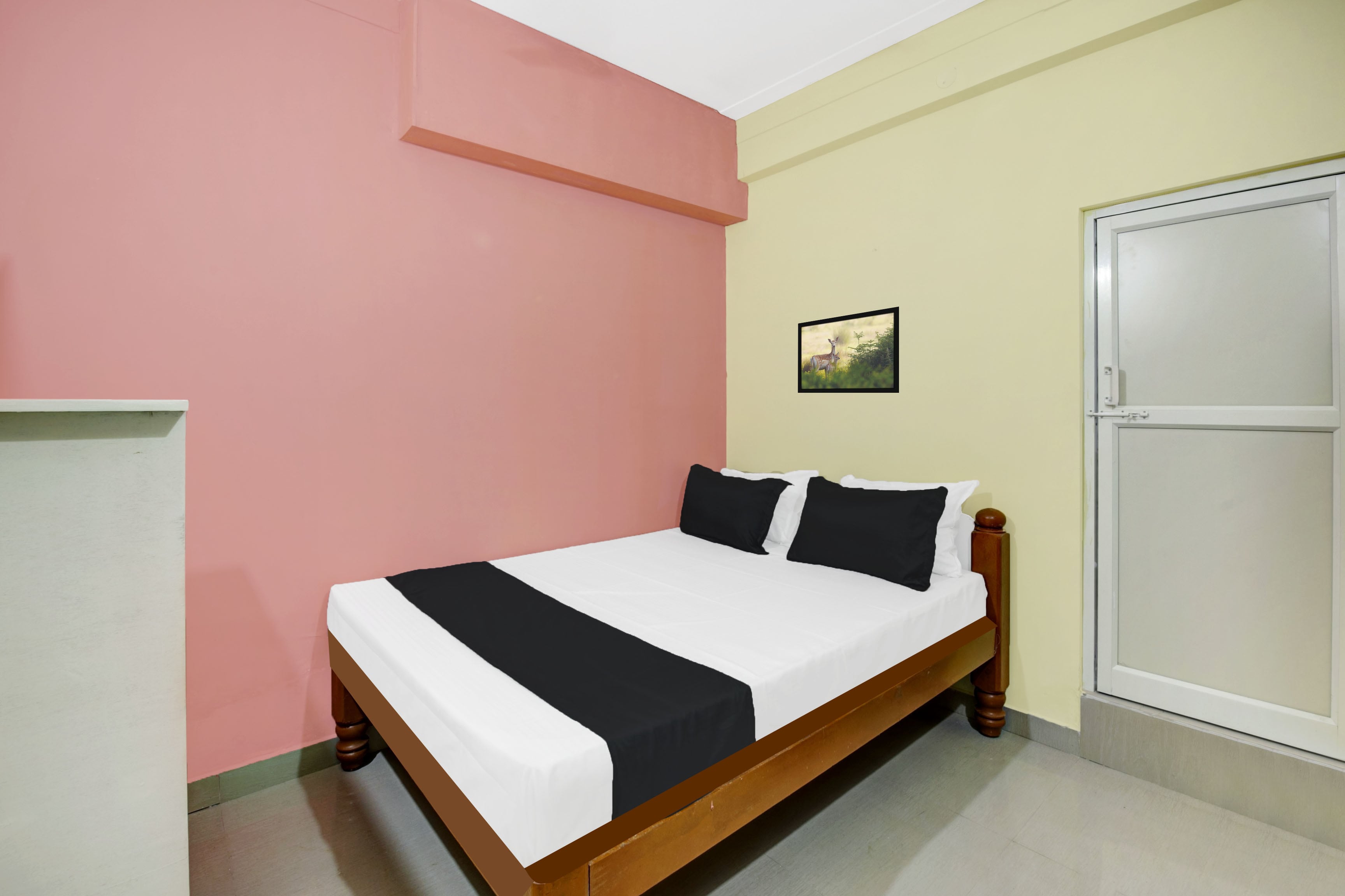 Hotel O ISIRI Rooms, Flagship Mysore, Book @ ₹1067 - OYO