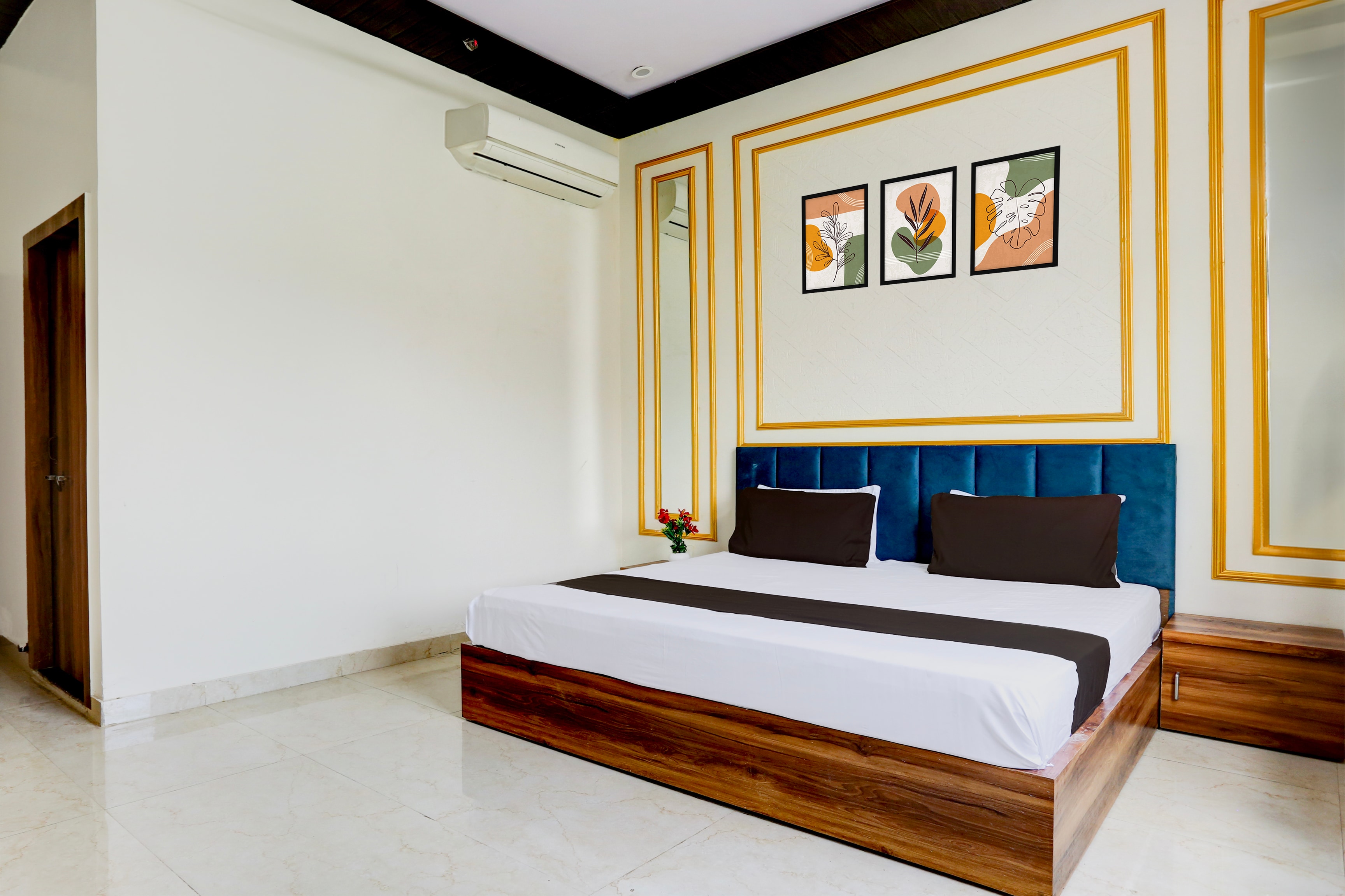 Hotel O THE PREM ROYAL, Flagship Aligarh, Book @ ₹730 - OYO