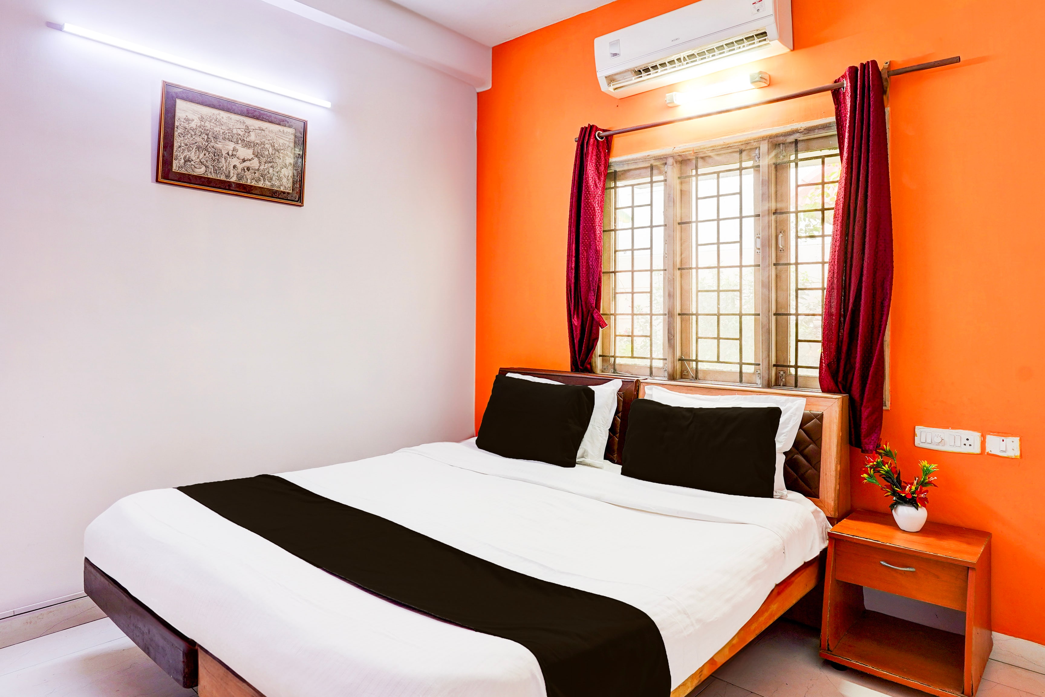 Hotel O Geetham Stays, Flagship Chennai, Book @ ₹945 - OYO