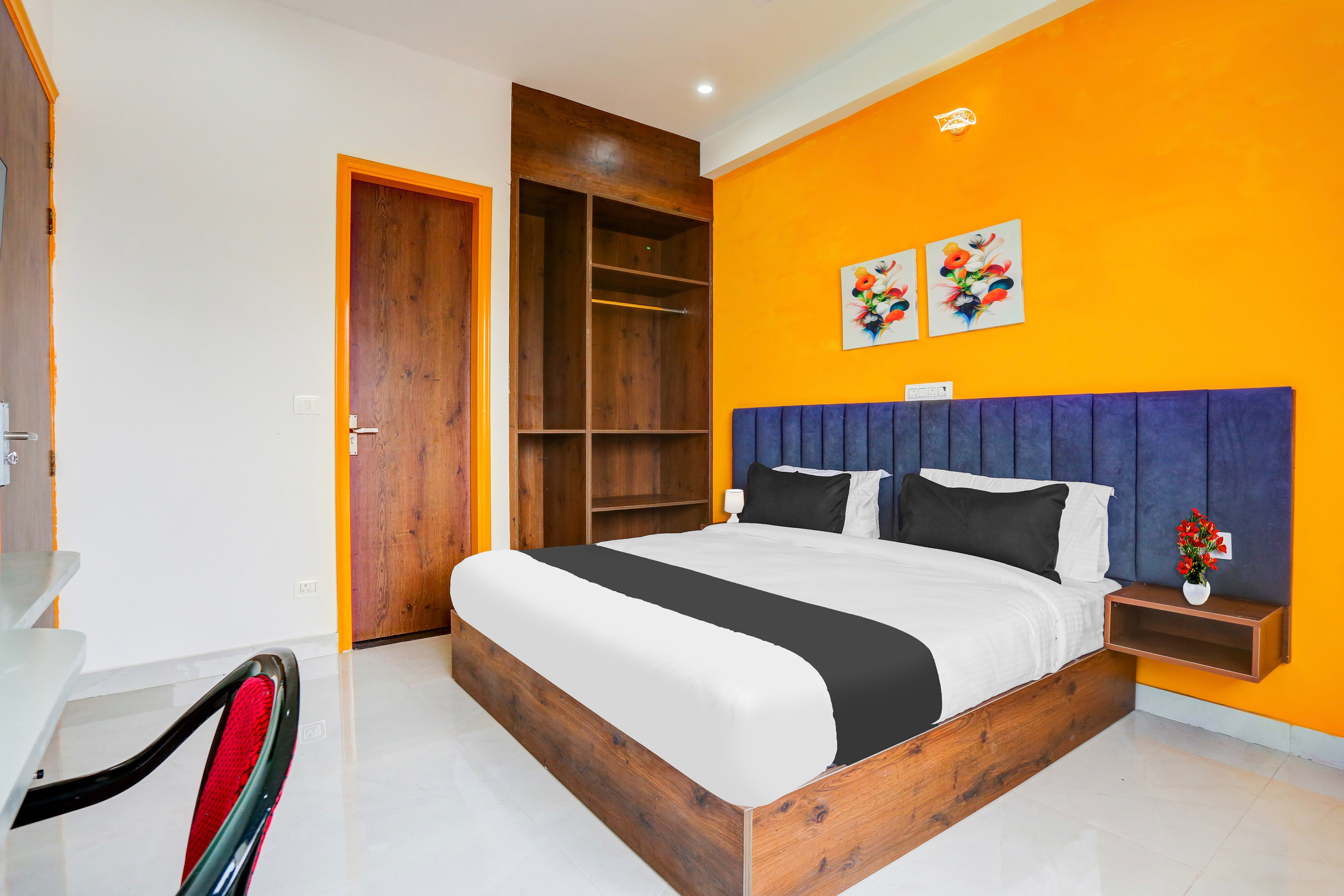 Super Townhouse Sector 69 Gurgaon, Townhouse Gurgaon, Book @ ₹1252 - OYO