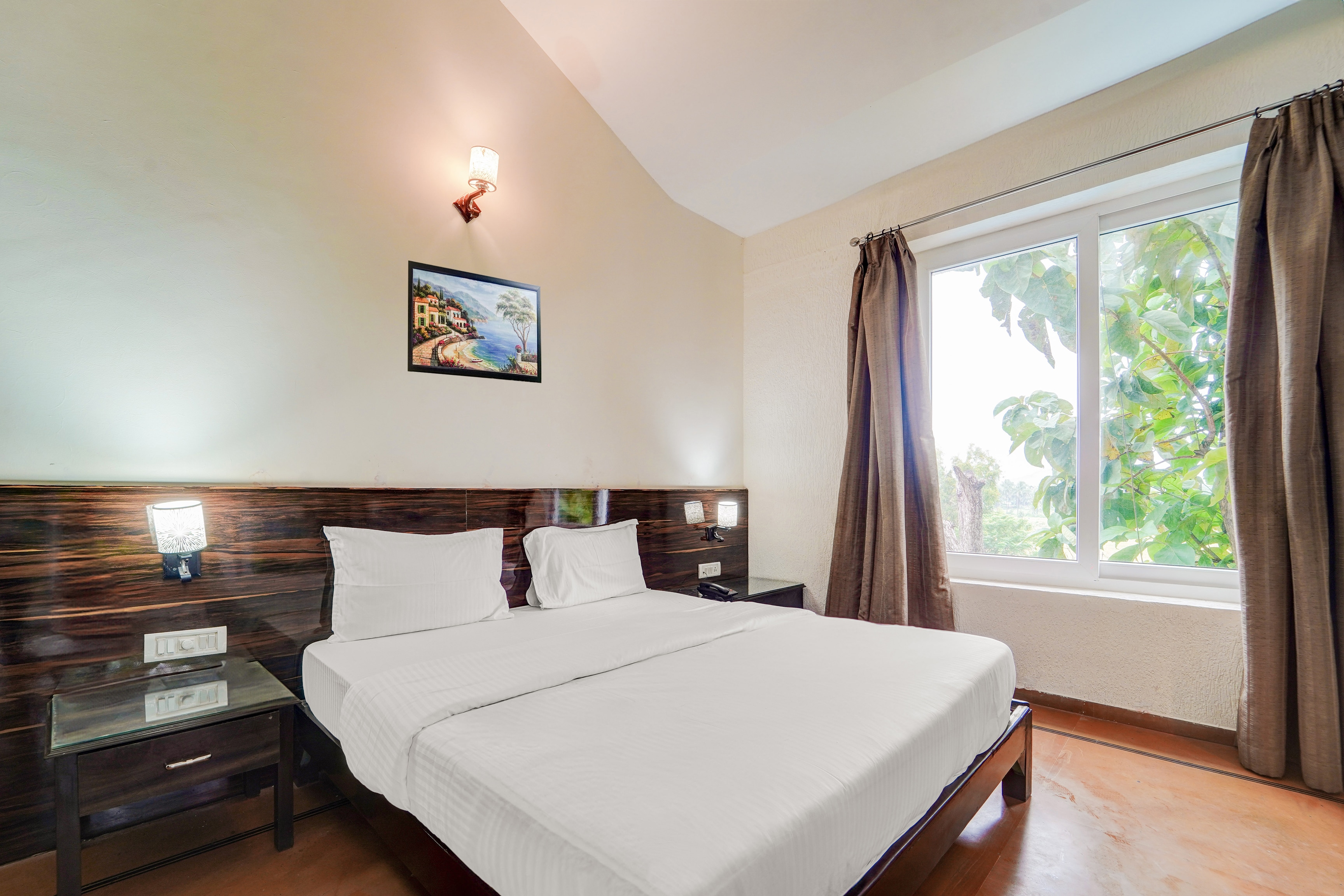 Resorts Near in Miramar Beach, Goa Starting @ ₹686 - Upto 85% OFF on 66 ...