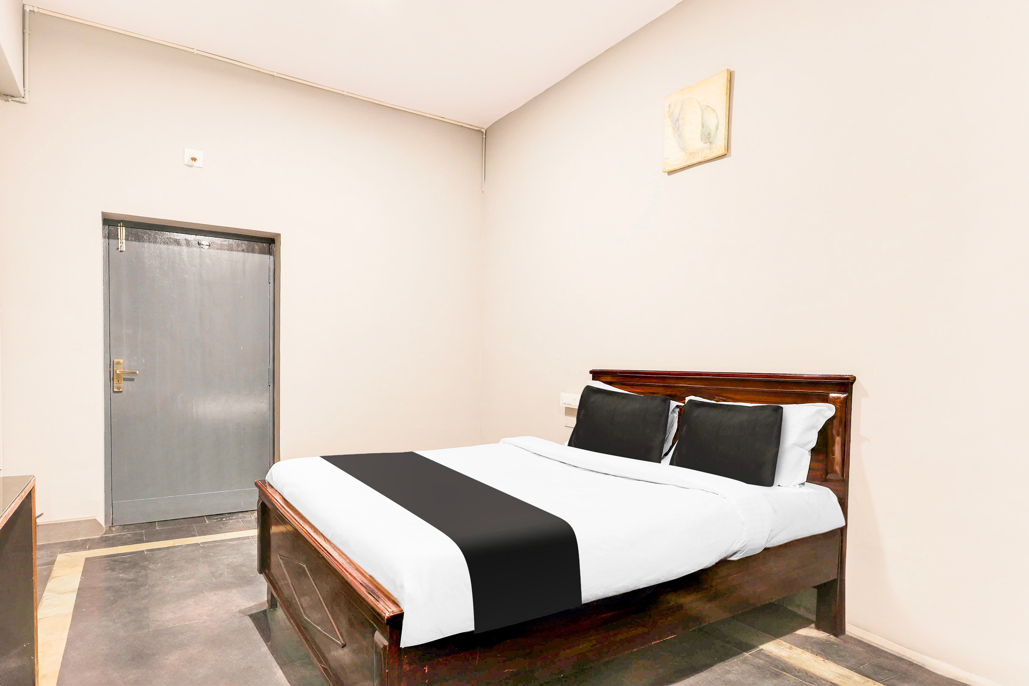 Hotel O Akshaya Buckingham, Flagship Vijayawada, Book @ ₹3823 - OYO