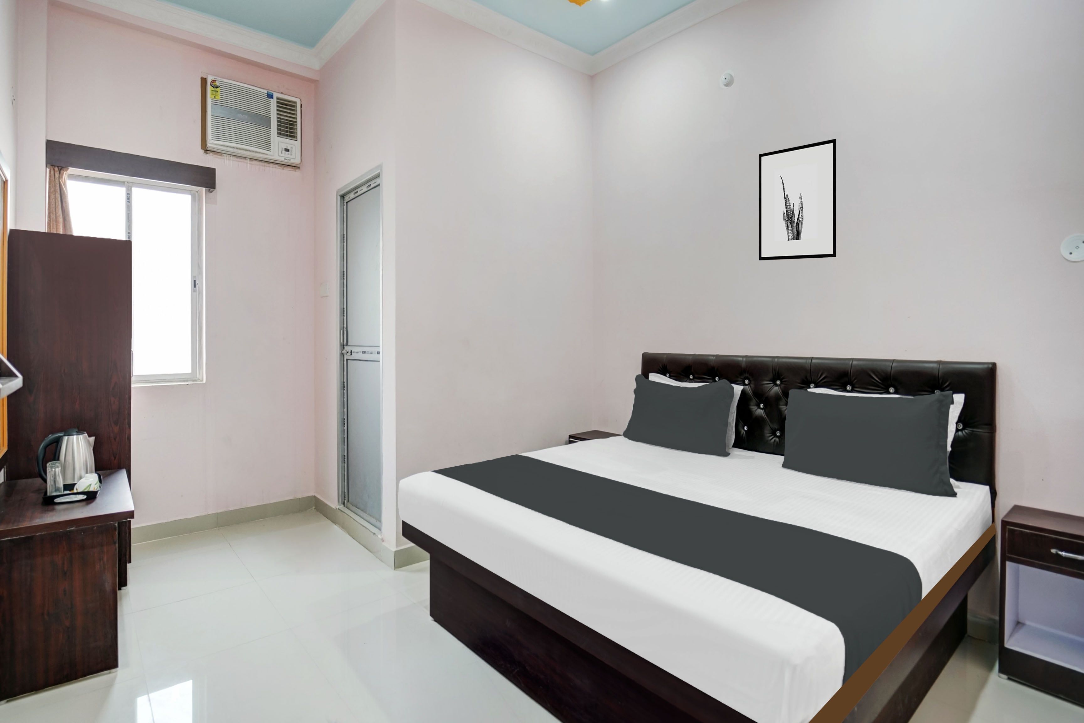 Hotel O OXY HOTEL CITY INN, Flagship Ranchi, Book @ ₹967 - OYO