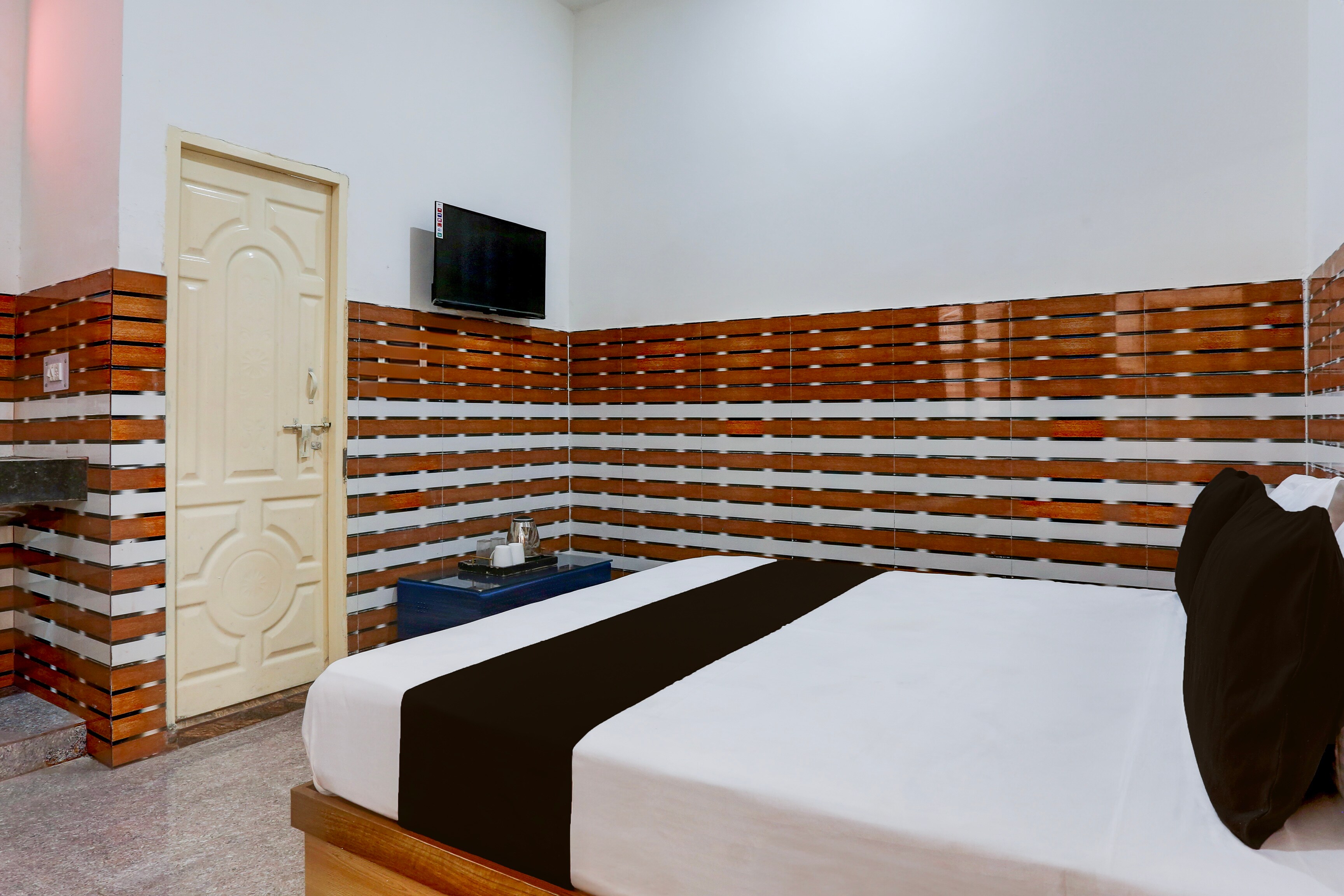 Hotel O Aashiyana, SPOT ON Gurgaon, Book @ ₹684 - OYO