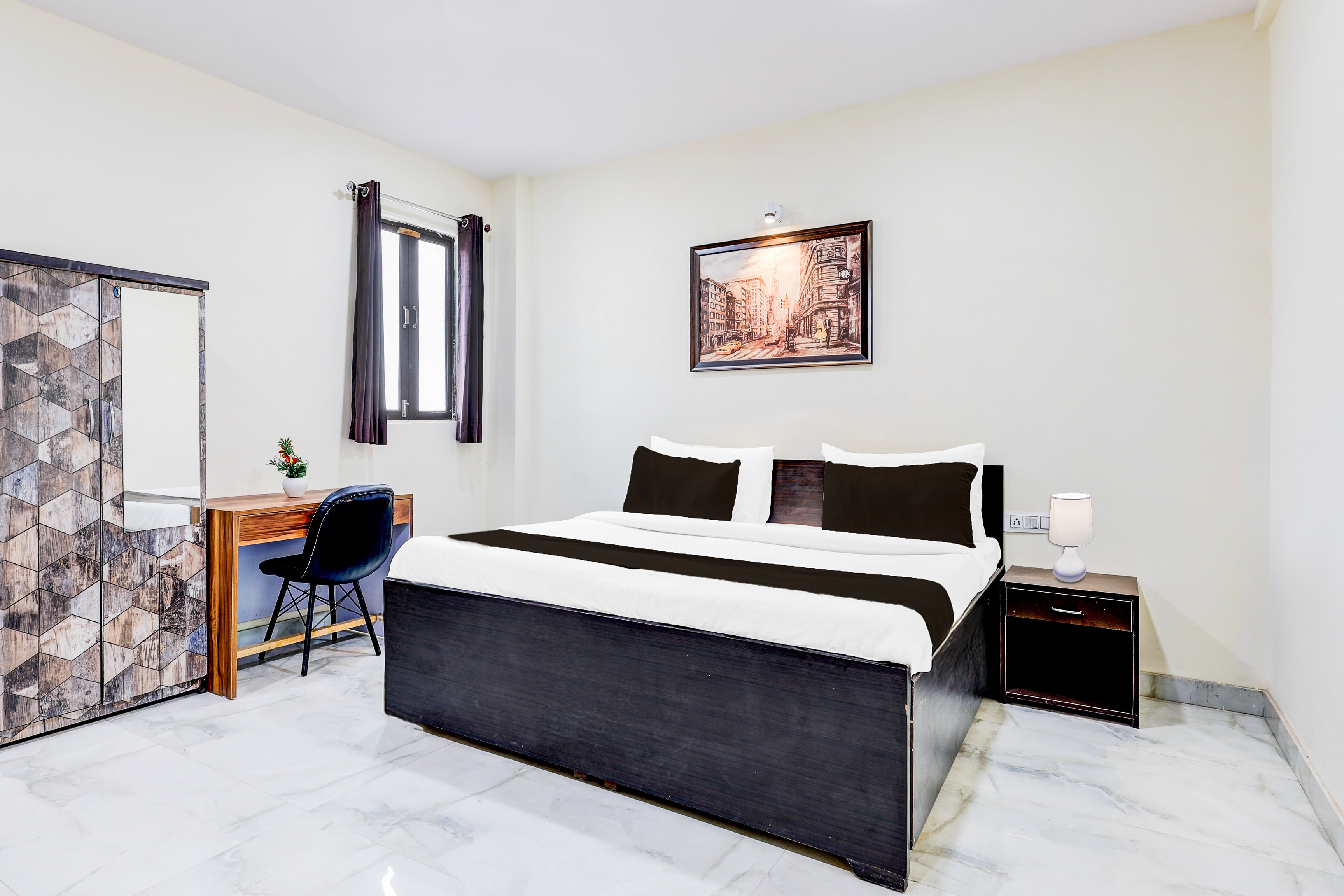 Hotel O Sector 25 Near Iskcon Temple | Official Website