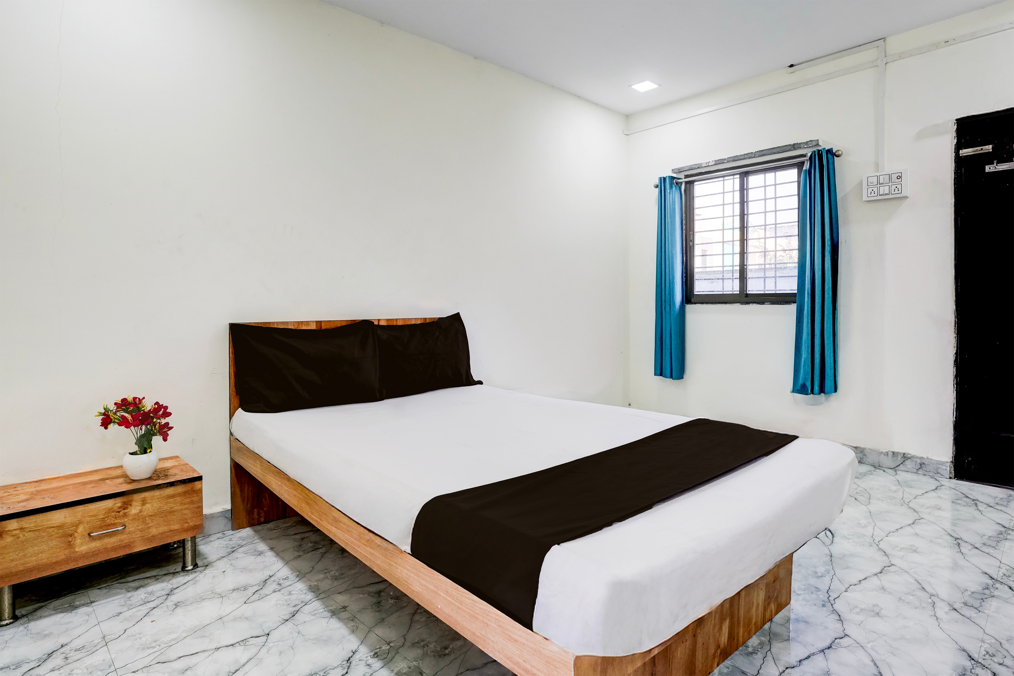 SPOT ON Visawa lodging, SPOT ON Aurangabad, Book @ ₹791 - OYO