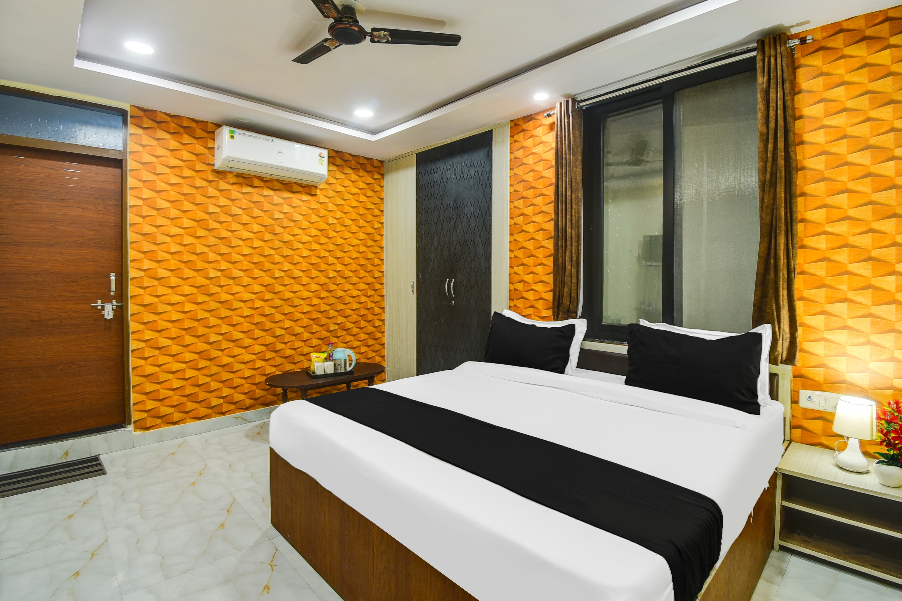 Collection O Khalsa Palace , Collection O Jaipur, Book @ ₹898 - OYO