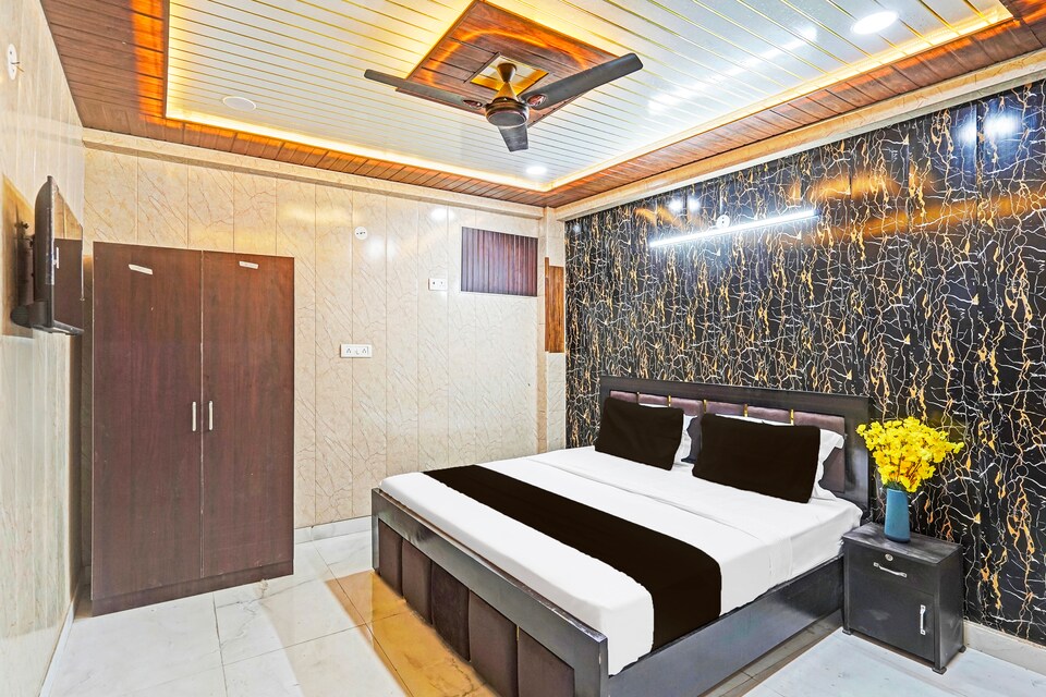 Super Hotel O Eco Tech 2 Greater Noida, Flagship Noida, Book @ ₹1438 - OYO