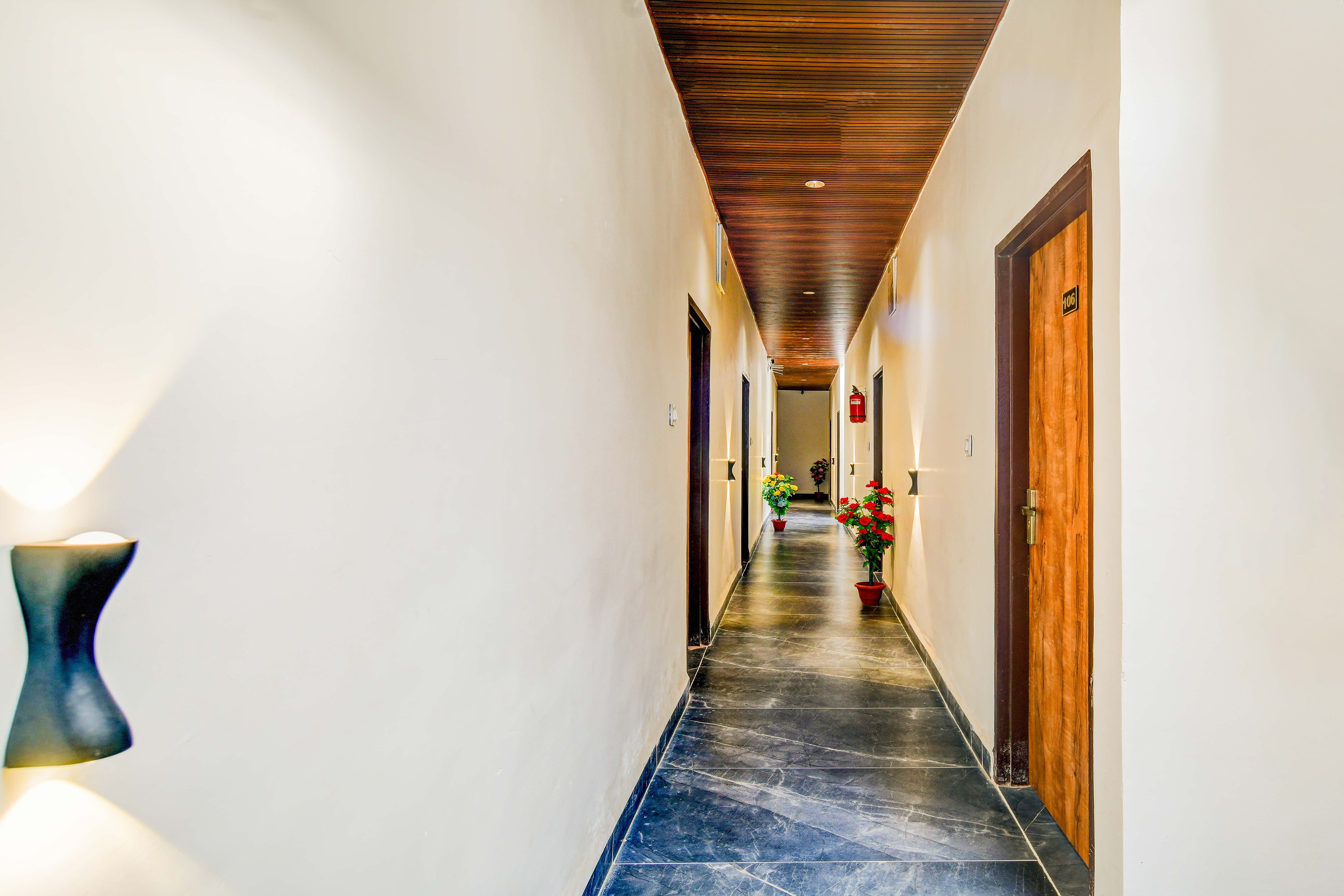 Hotel O Madhuban, Flagship Indore, Book @ ₹817 - OYO