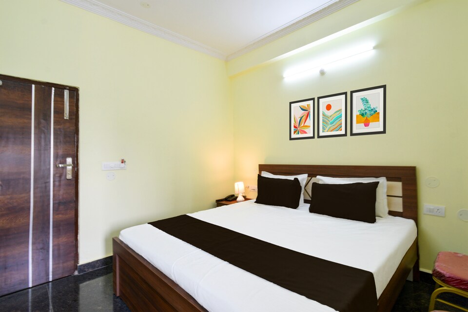 Super Collection O Godavari Kompally, Collection O Hyderabad, Book ...