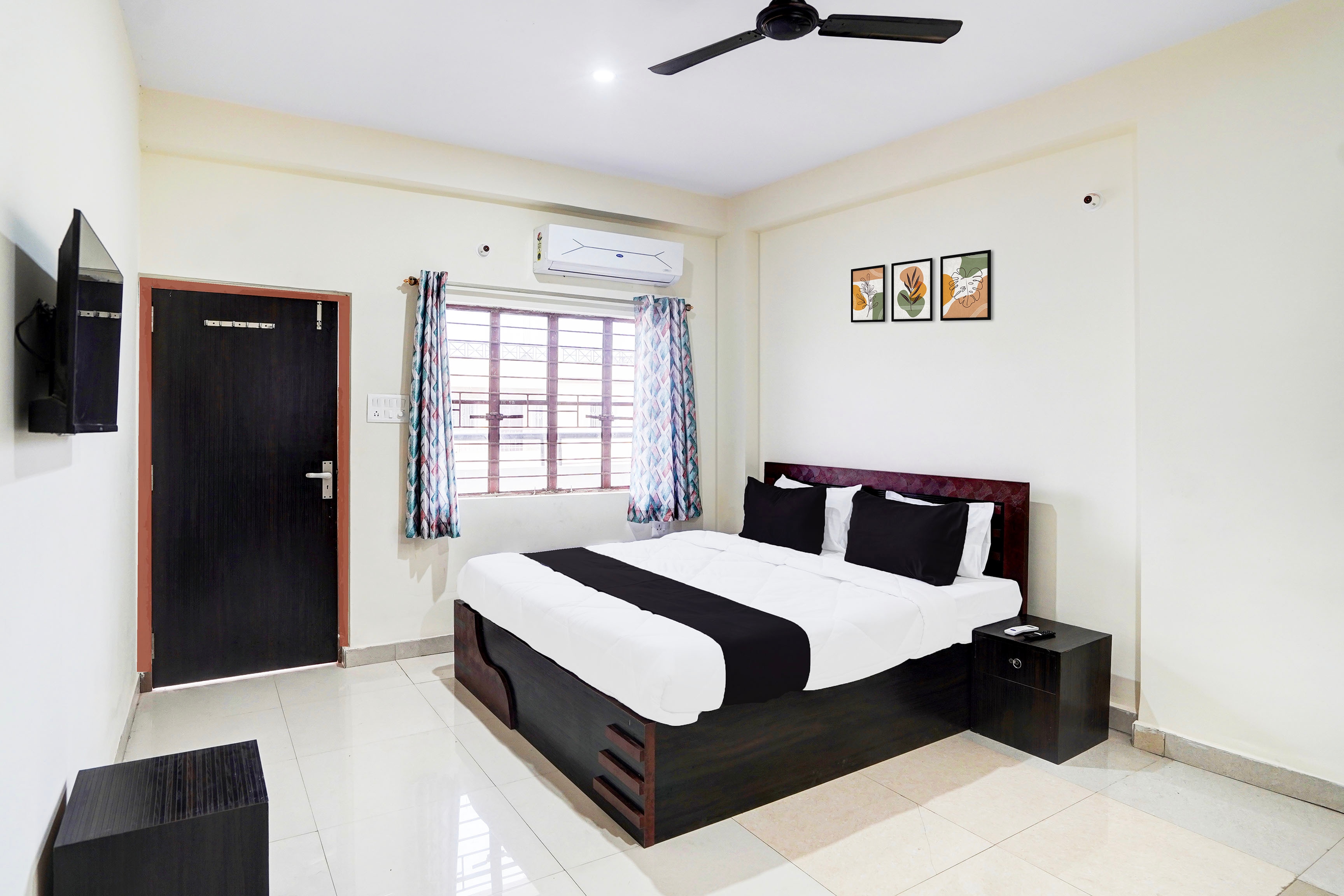 Hotel O The Crown Inn, Flagship Patna, Book @ ₹1278 - OYO