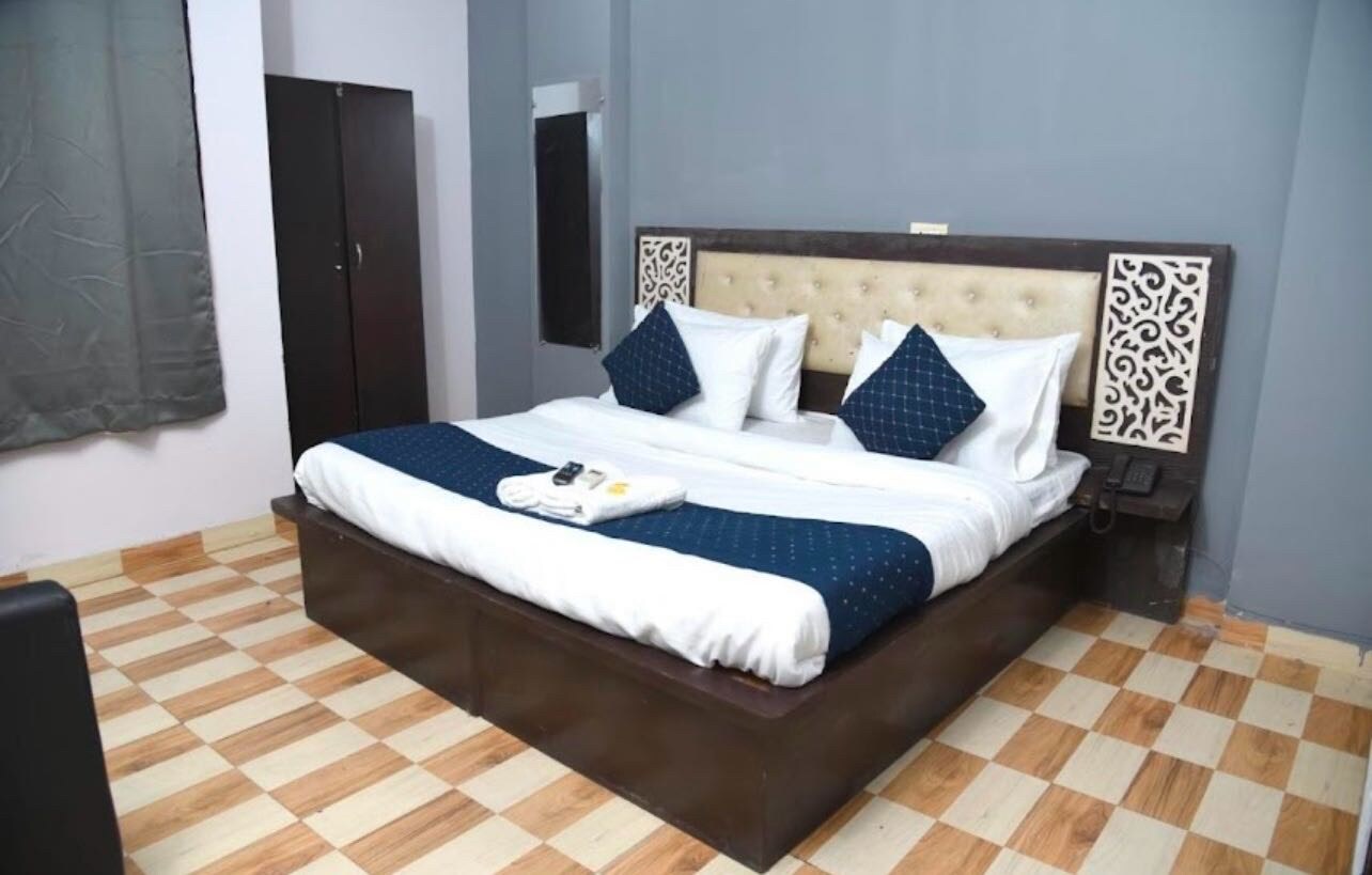 Townhouse Lajwanti Garden, Townhouse Delhi, Book @ ₹598 - OYO