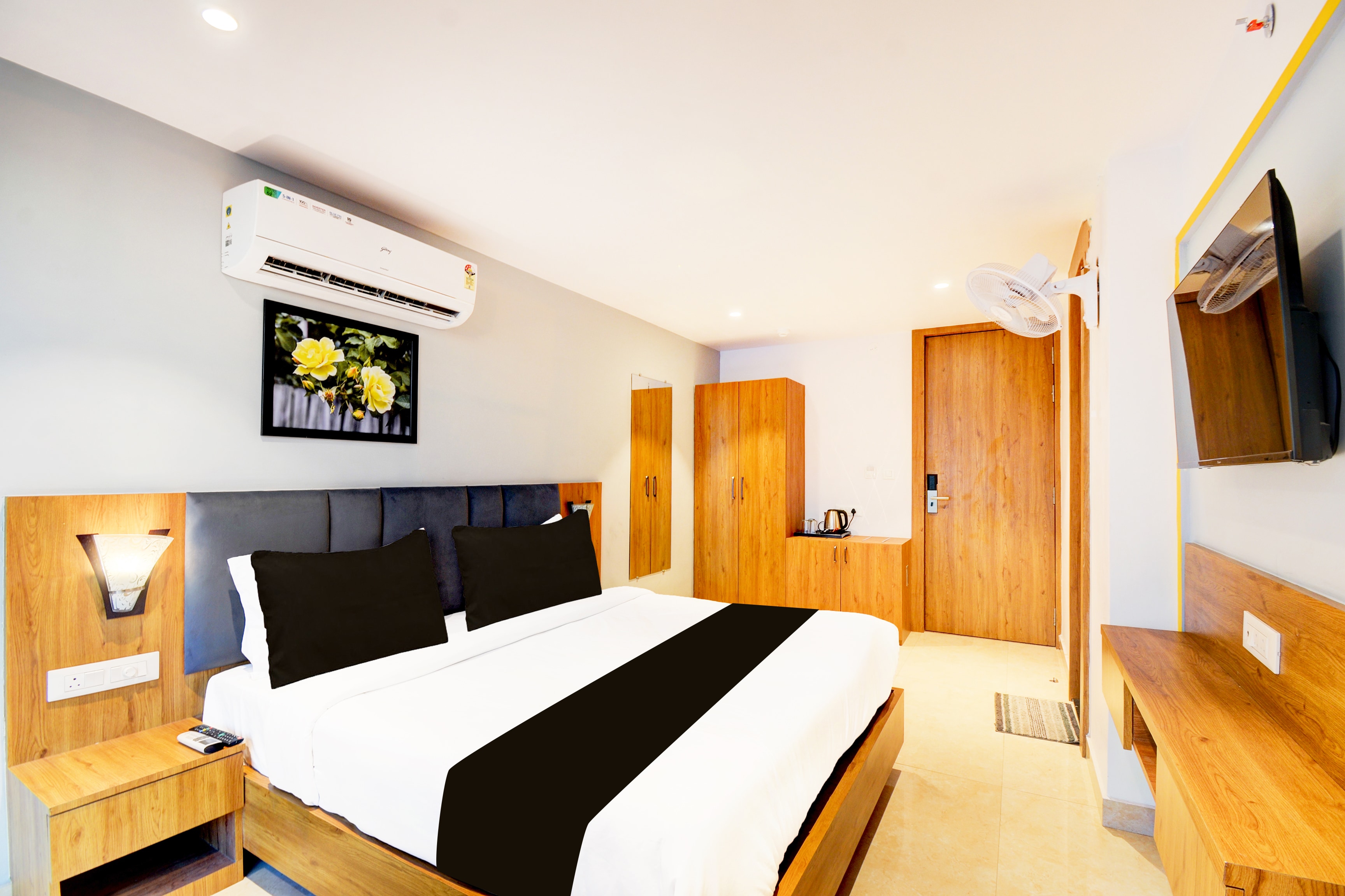 Townhouse Hotels in Monsoon Palace, Udaipur Starting @ ₹1514 - Upto 74% ...
