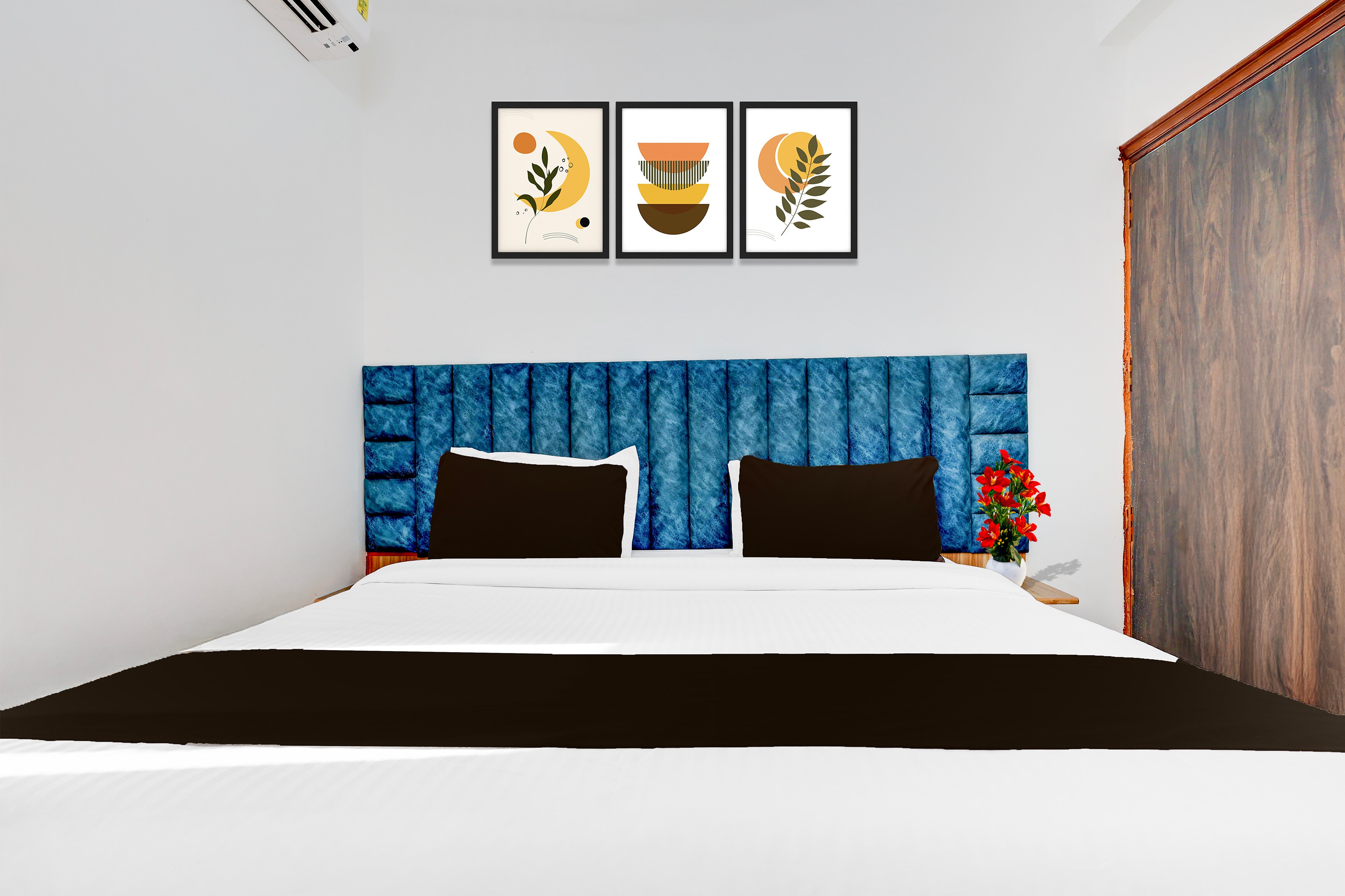 Townhouse Hotels in Maruti Gate No. 4, Manesar Starting @ ₹491 - Upto ...