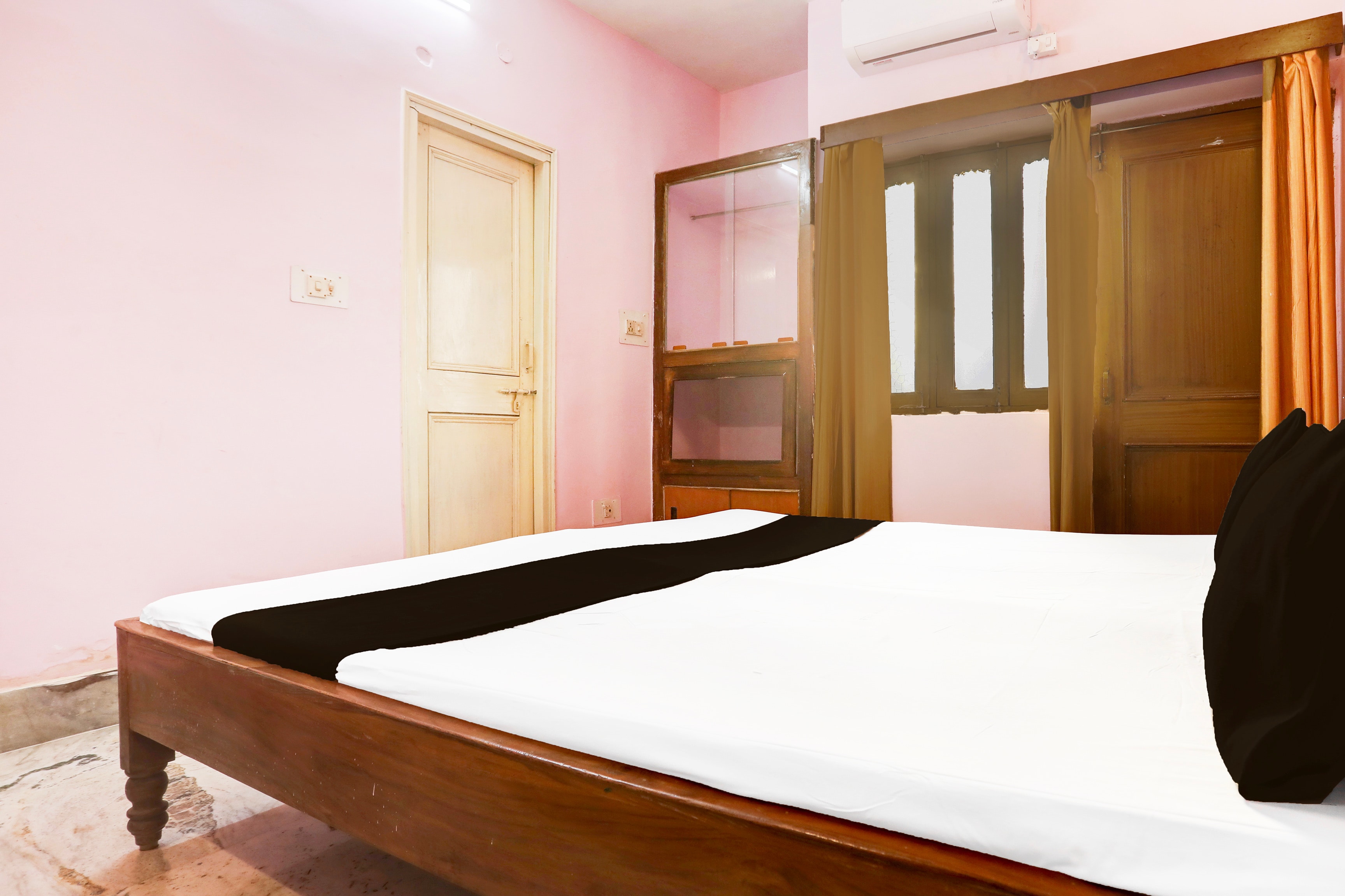 Hotel O Aryan Guest House, Flagship Bodhgaya, Book @ ₹1377 - OYO