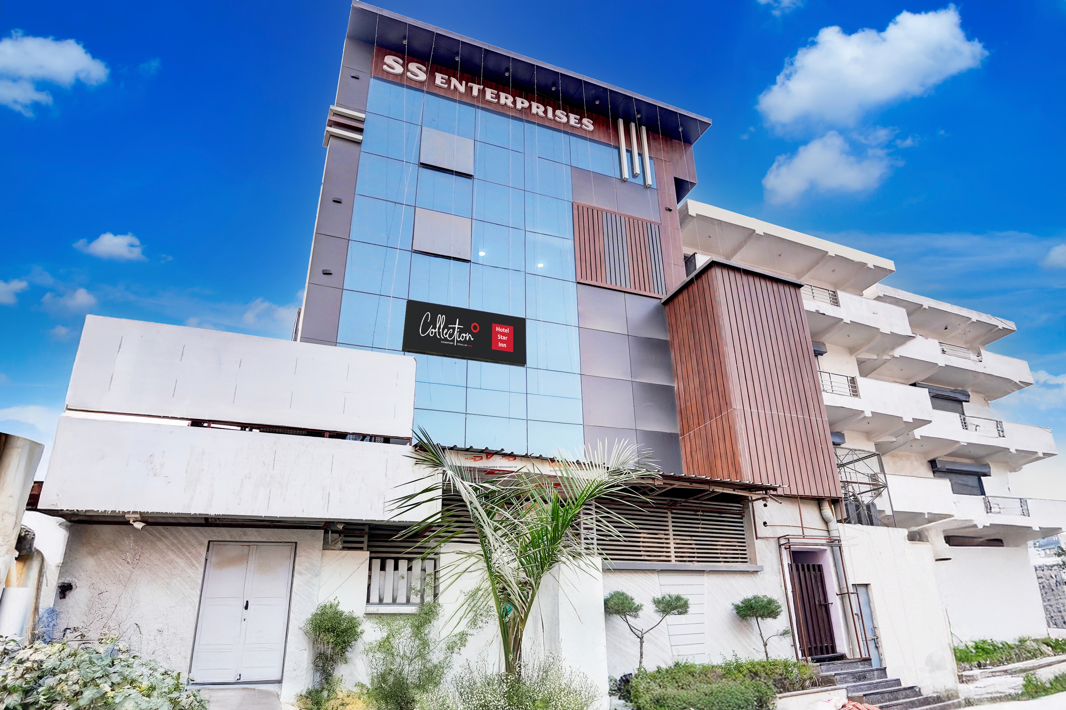 Super Collection O Hotel Star Inn Near By Hindon Airforce Mohan Nagar ...