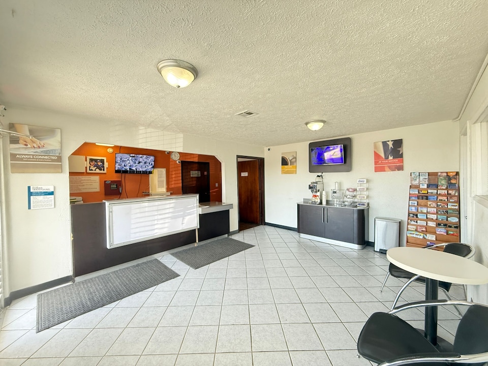 Relax Inn by OYO Columbus OH I 70, OYO Hotels Columbus OH, Book @ $53 - OYO