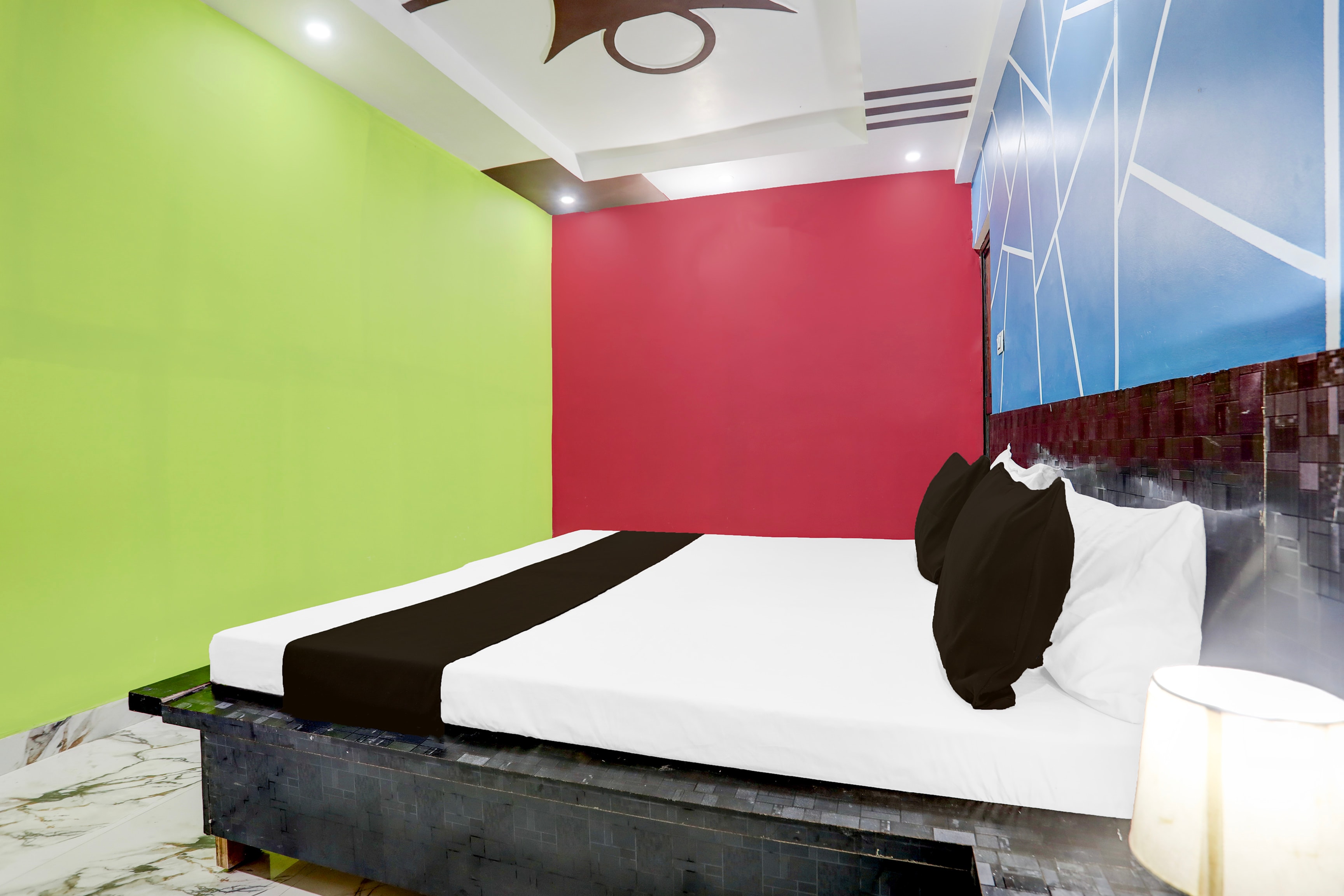 SPOT ON MJ Heritage, SPOT ON Prayagraj, Book @ ₹809 - OYO