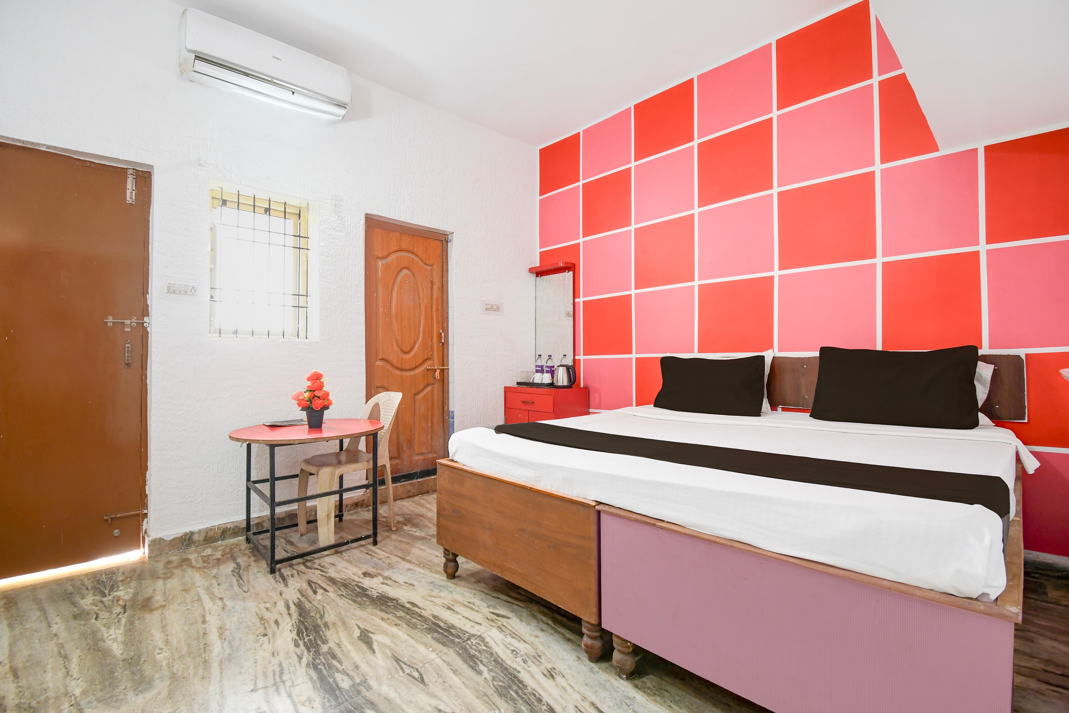 Hotel Gouri Inn, SPOT ON Bhilai, Book @ ₹738 - OYO