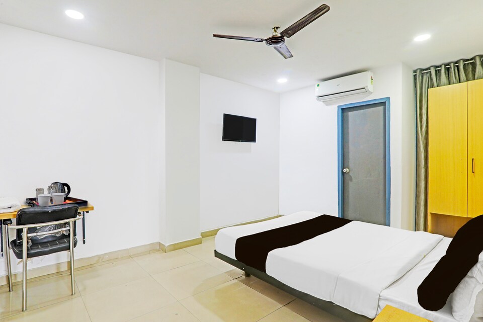 Super Hotel O Jankipuram Near Sahara State Formerly Basera Homes ...