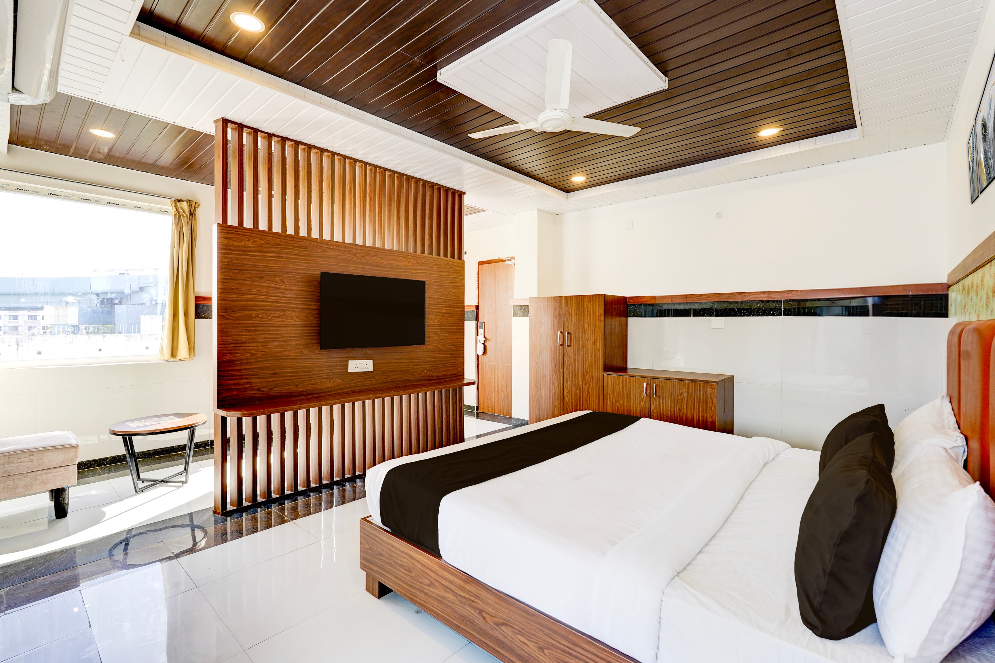 Townhouse Oak Hotels in Srikalahasti Temple, Chittoor Starting @ ₹2200 ...