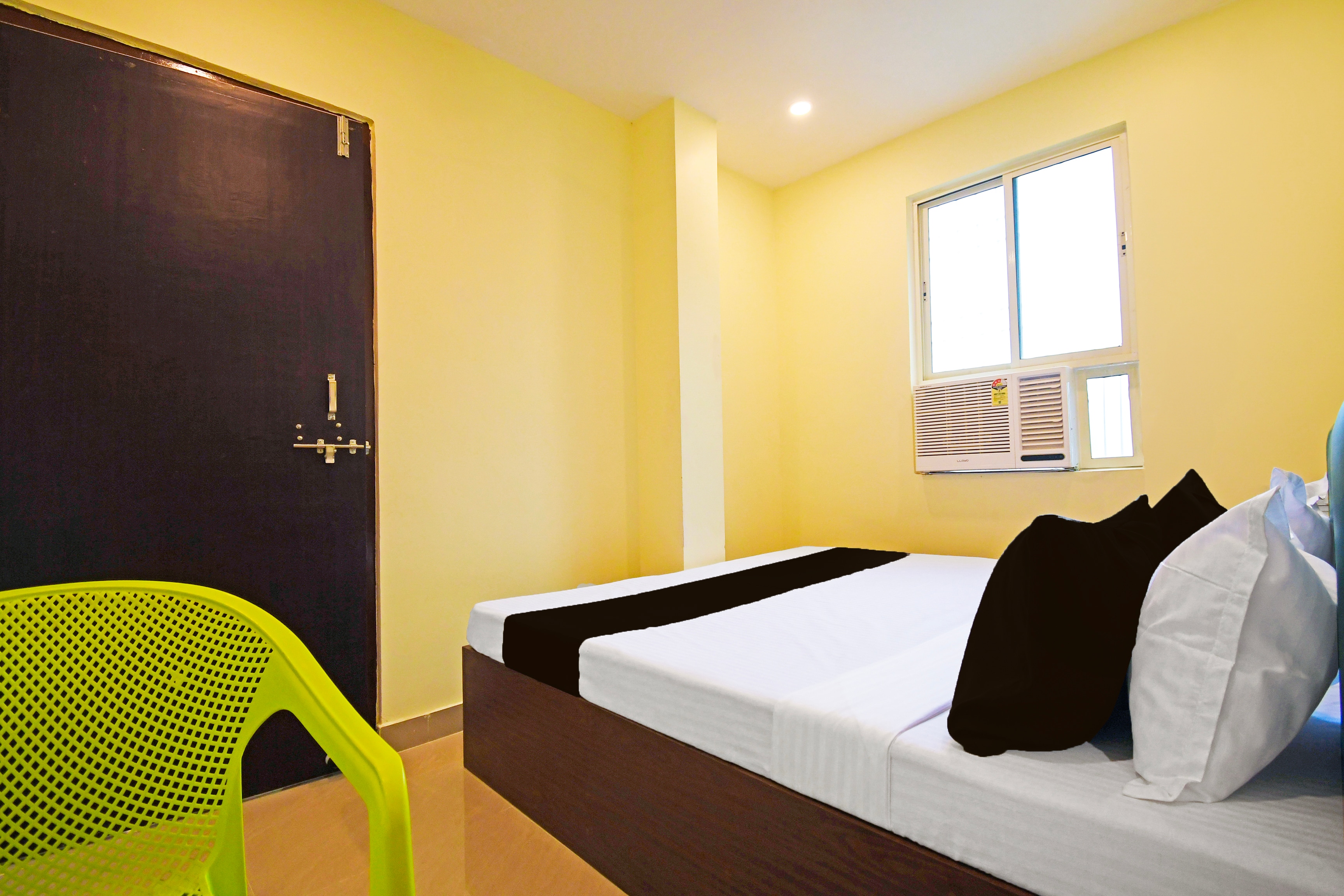 Hotel O Cuttack inn, Flagship Cuttack, Book @ ₹1559 - OYO