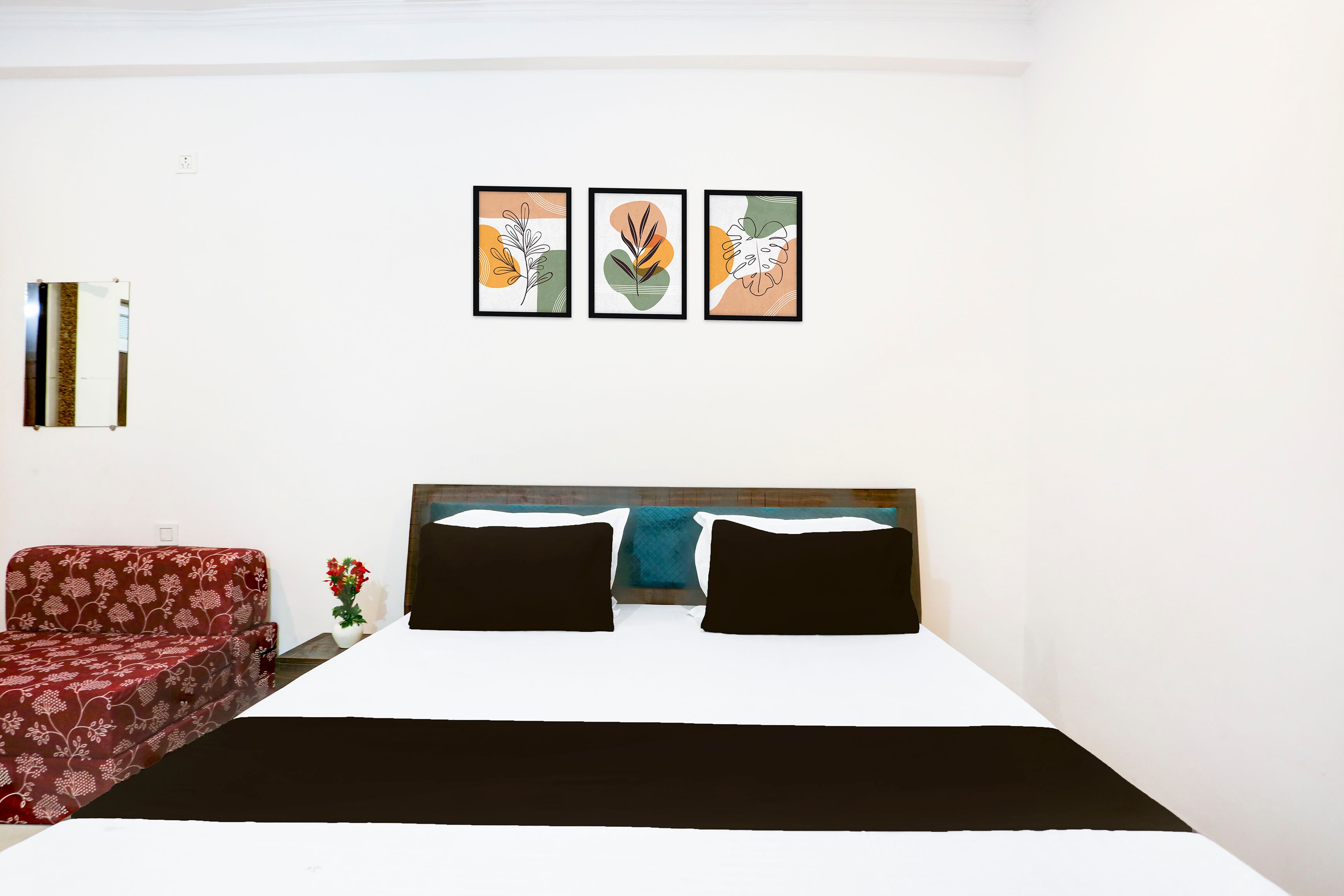 HOTEL O NANDI PALACE, Flagship Khatu-Shyamji, Book @ ₹1773 - OYO