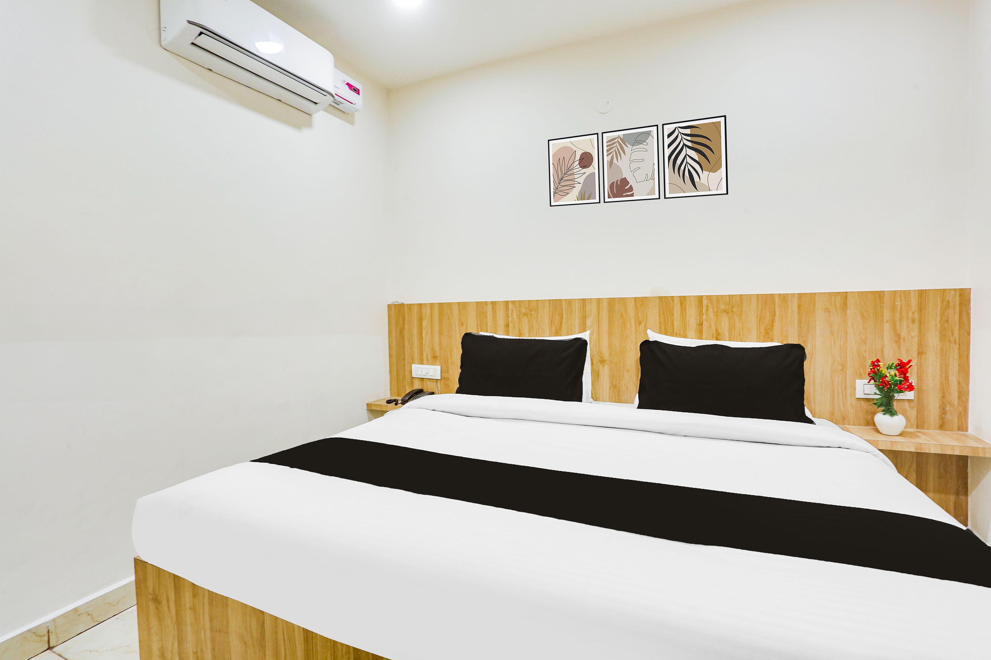 Super Collection O Clock Tower Ludhiana Formerly JR Inn, Collection O ...