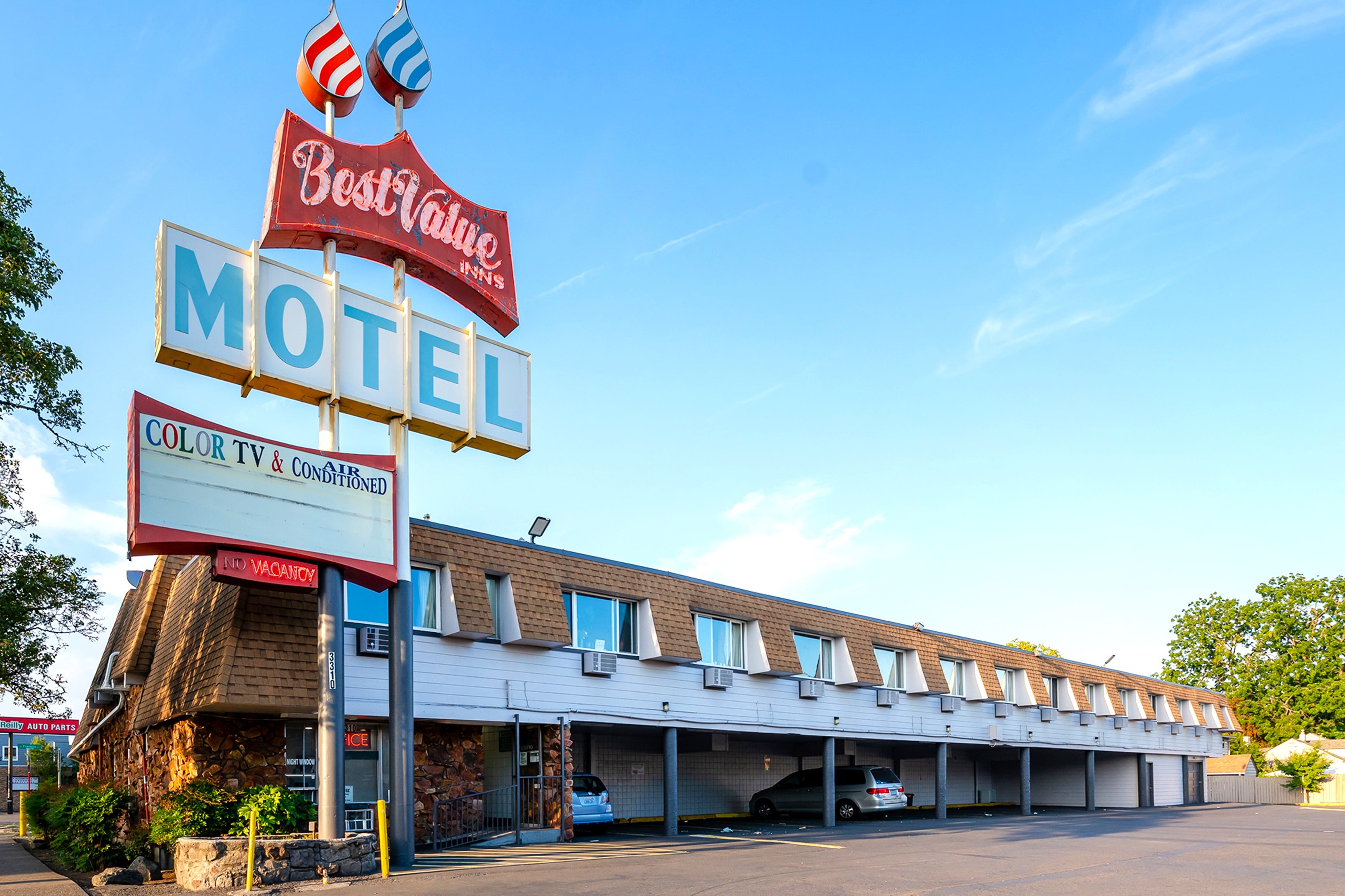Best Value Inn by OYO Portland OR South East, OYO Hotels Portland OR ...