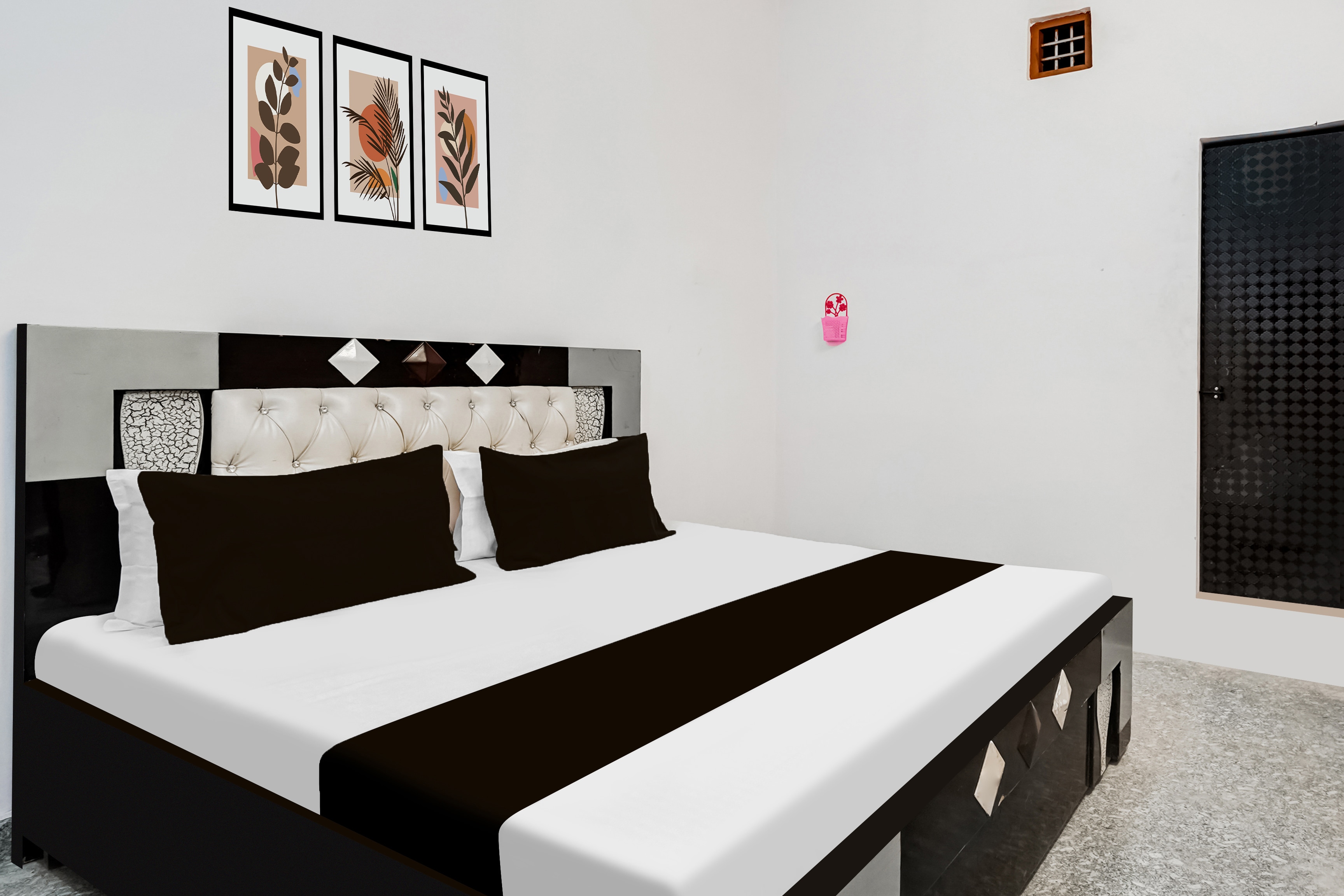 Hotel O SUN SHINE HOTEL, Flagship Ghaziabad, Book @ ₹685 - OYO