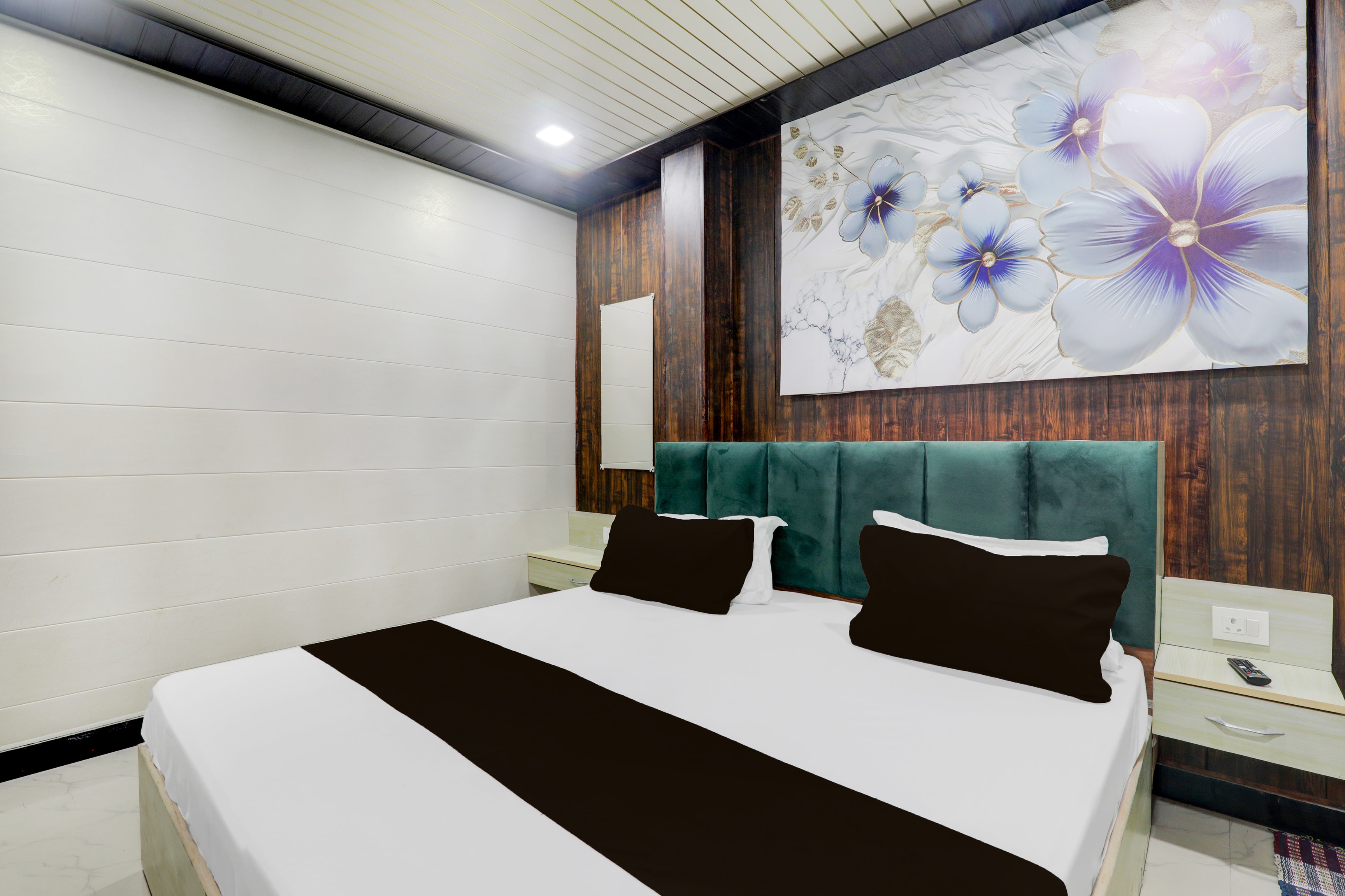 Hotel O Relax Stay Inn, Flagship Lucknow, Book @ ₹887 - OYO