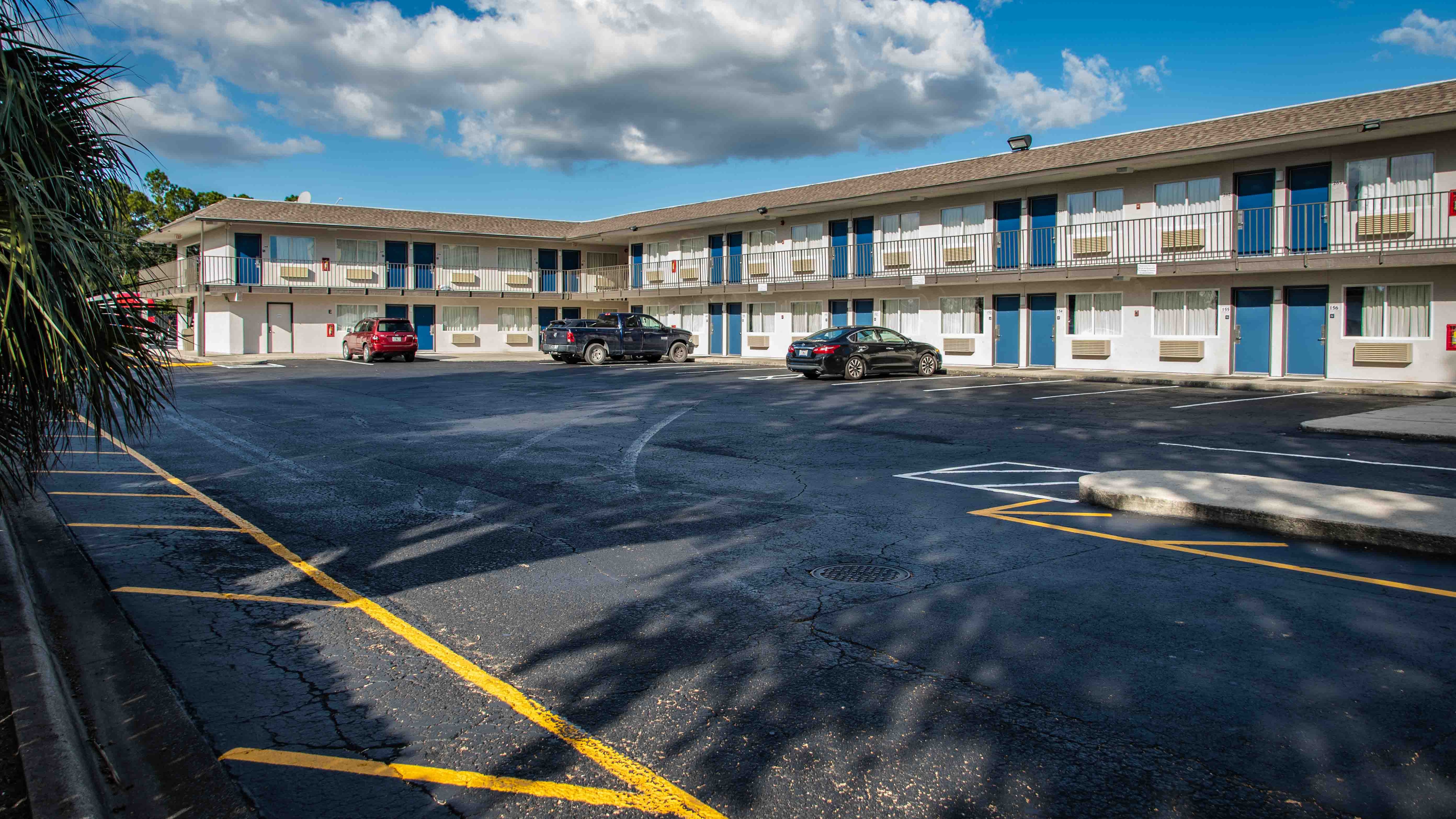 Motel 6 Kissimmee, FL - Orlando, Motel 6 Kissimmee, Book @ $55 - OYO