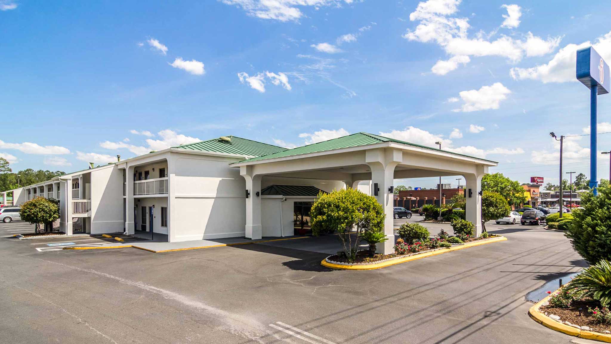 Motel6 Waycross, GA, Motel 6 WAYCROSS, Book @ $58 - OYO